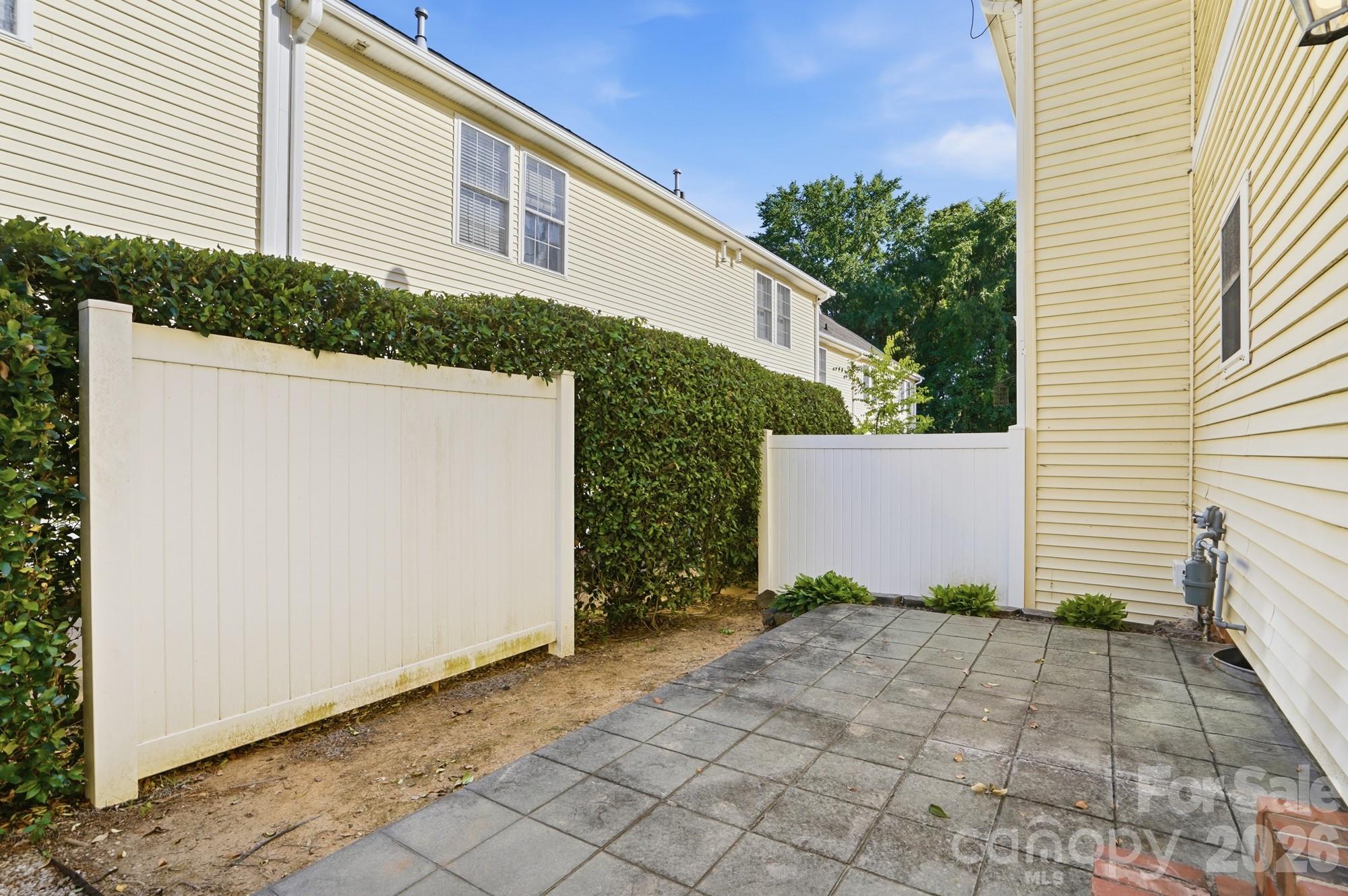Photo 26 of 4322 Laurel Hill Lane, Charlotte, NC