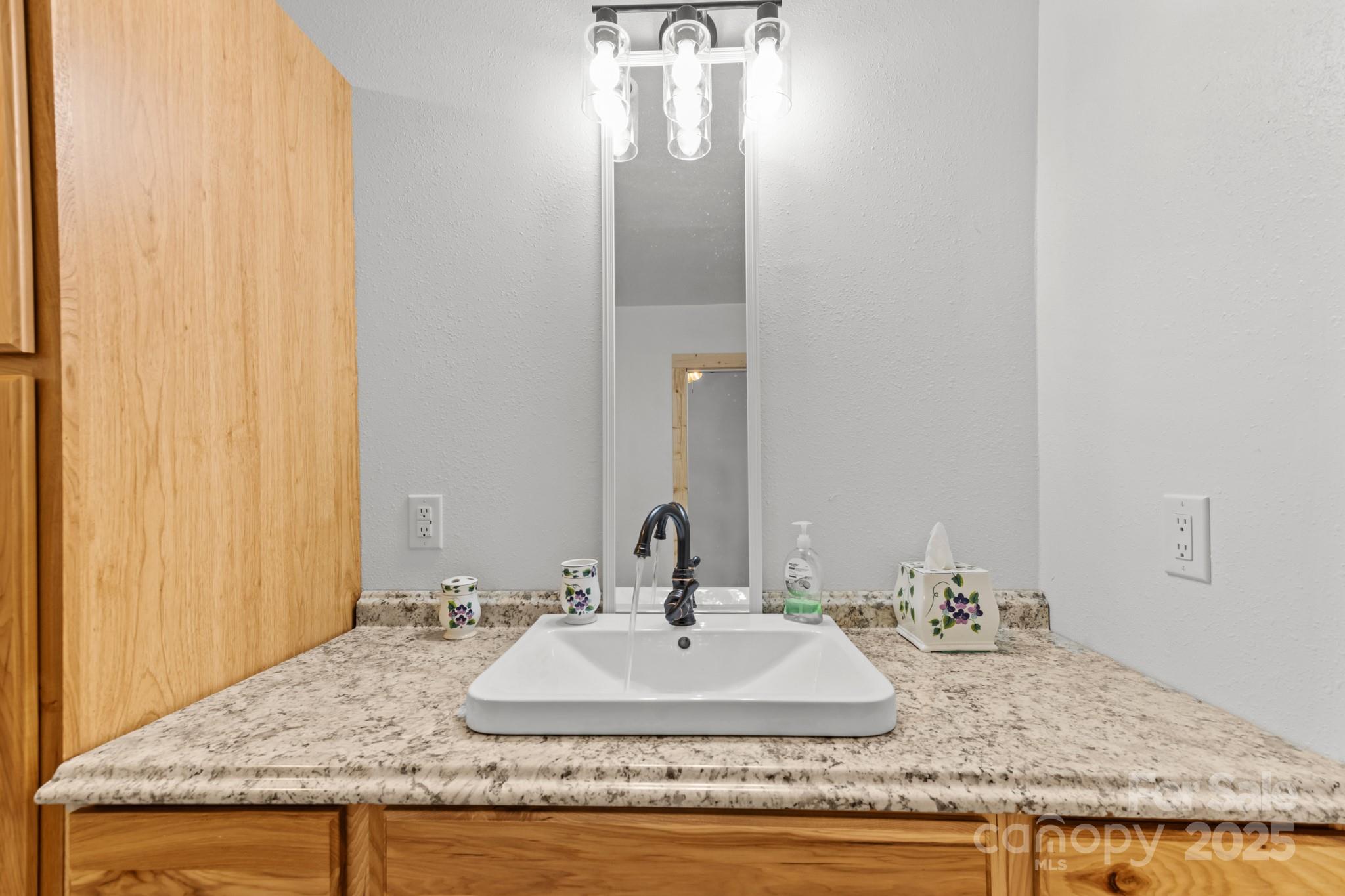 1036 Williamsburg Drive, Lenoir, NC - photo 18 of 35