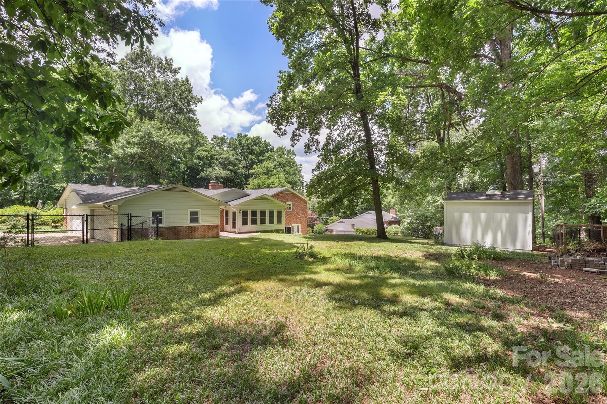 Home for sale at 221 Kingsway Circle, Charlotte, NC — photo 44 of 48