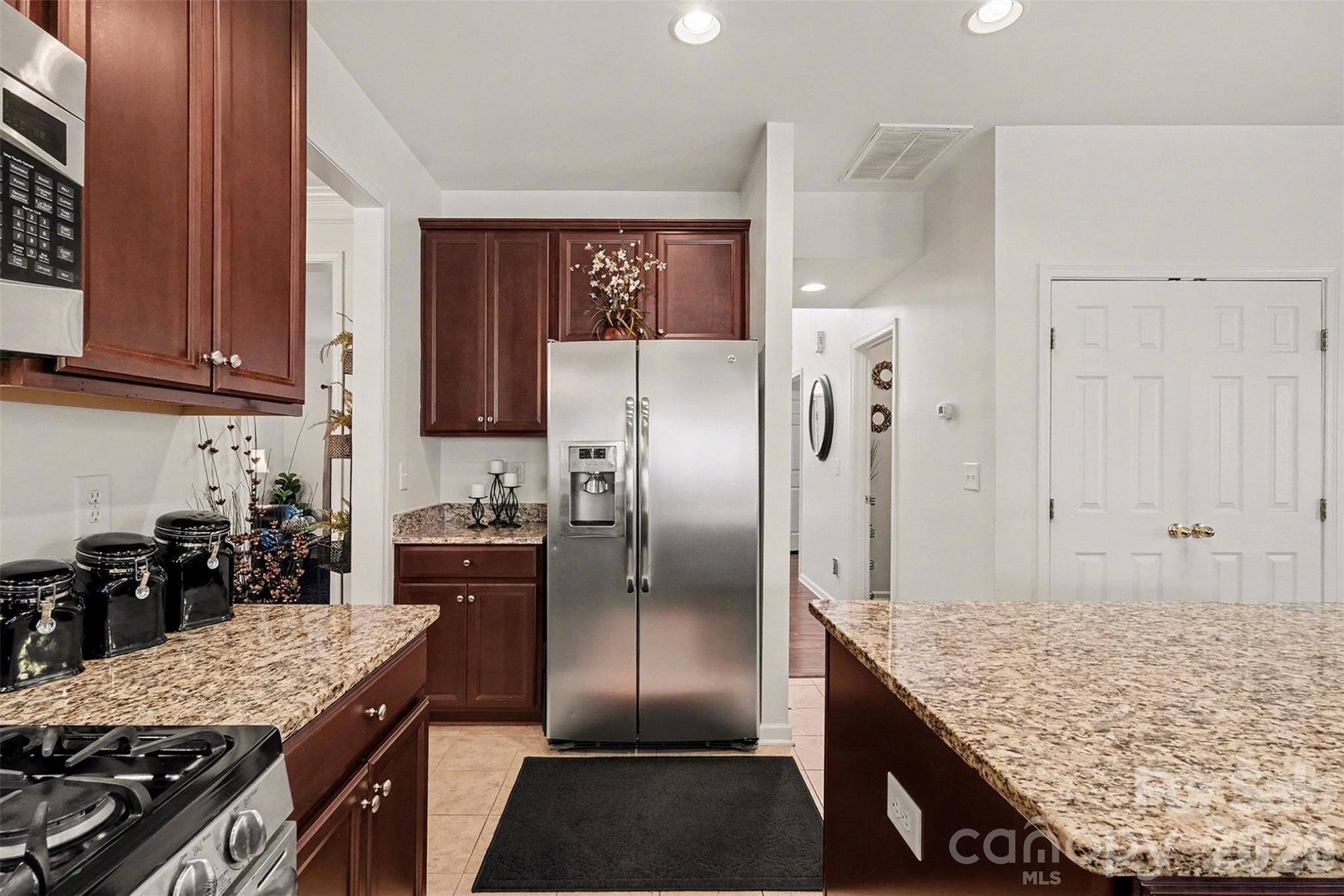 Photo 10 of 7608 Clarke Ridge Court, Charlotte, NC