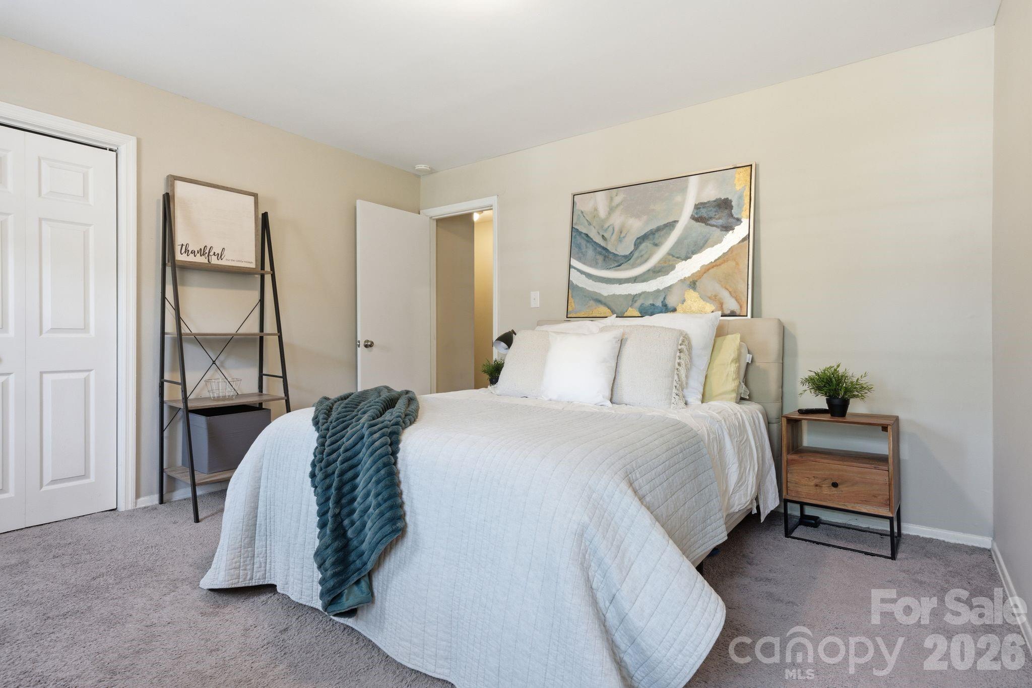 Photo 14 of 8033 Regent Park Lane, Charlotte, NC