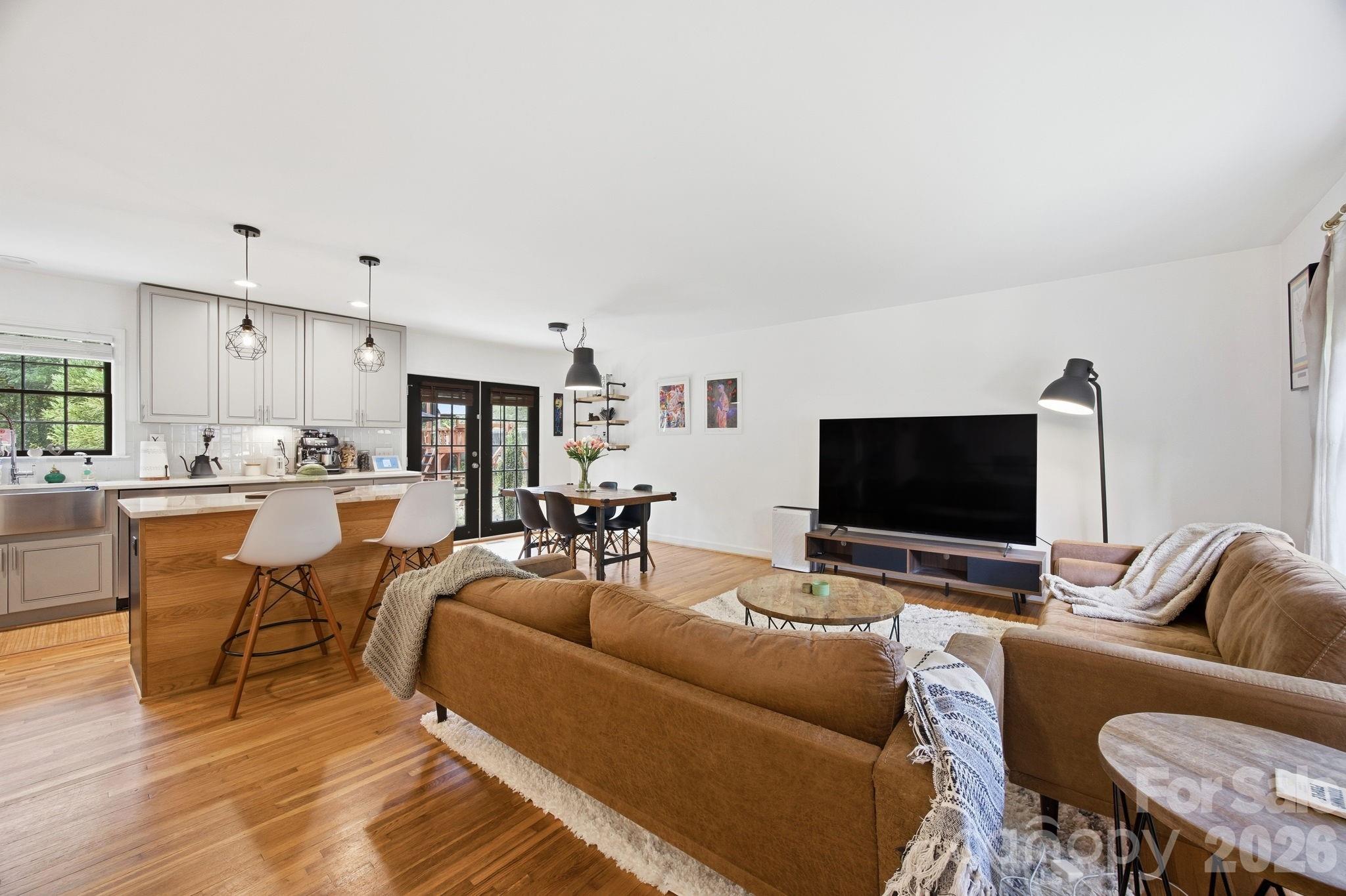 Photo 9 of 1325 Braeburn Road, Charlotte, NC