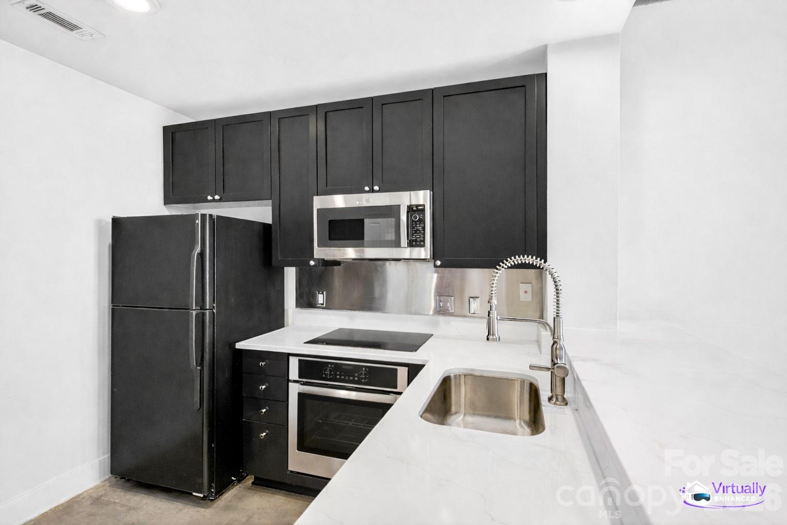 Photo 8 of 710 W Trade Street505, Charlotte, NC