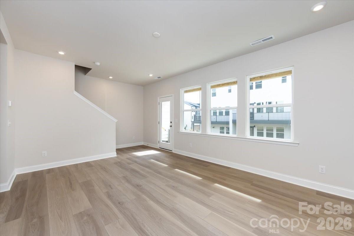 Photo 5 of 909 Archway Lane, Charlotte, NC