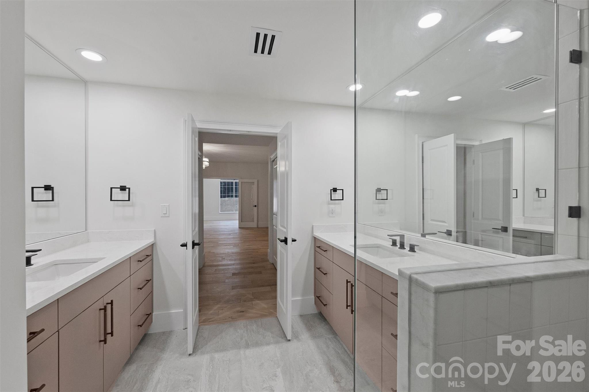 Photo 34 of 435 S Tryon Street301, Charlotte, NC