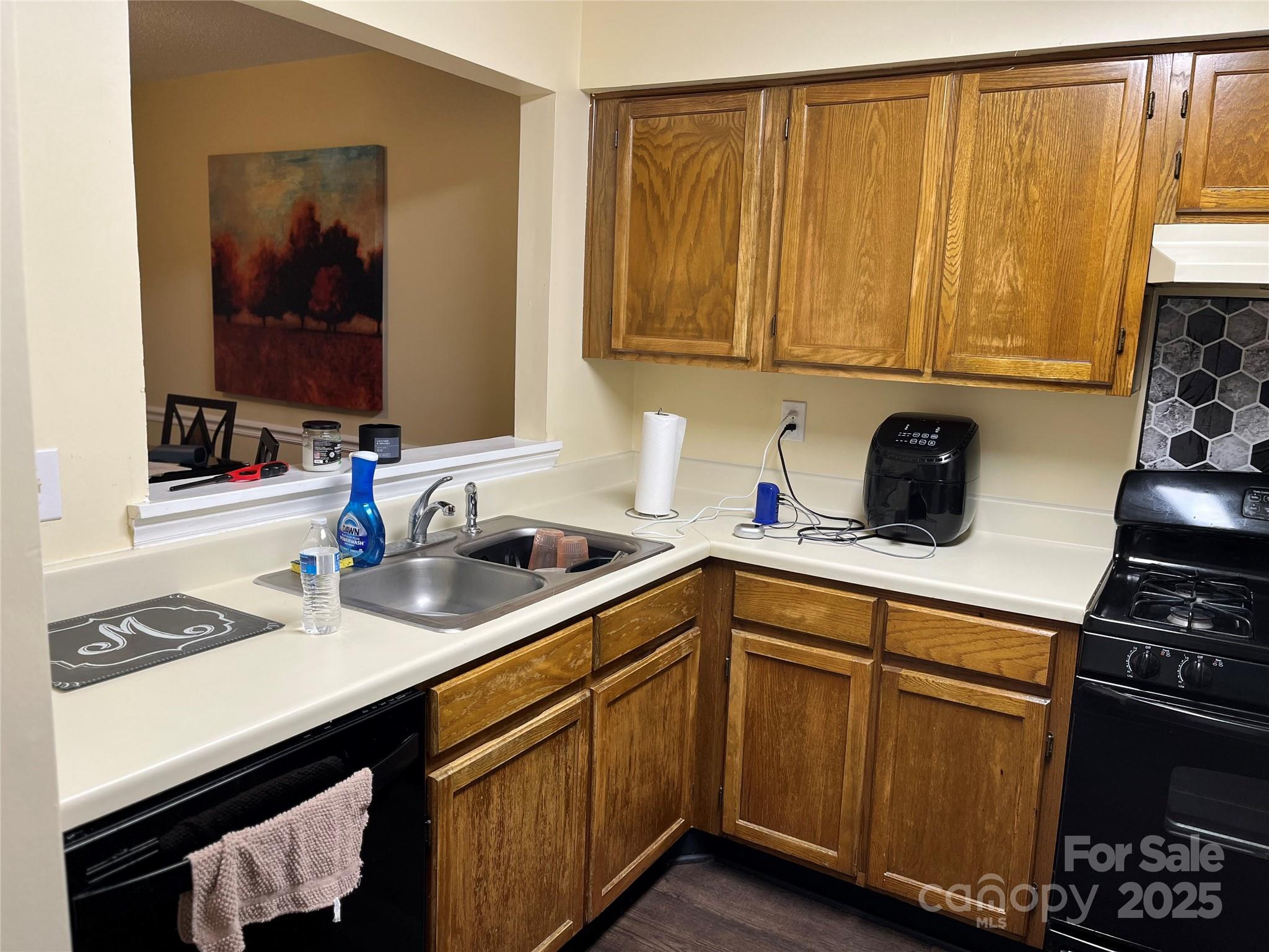 Photo 10 of 6011 Treetop Court, Charlotte, NC