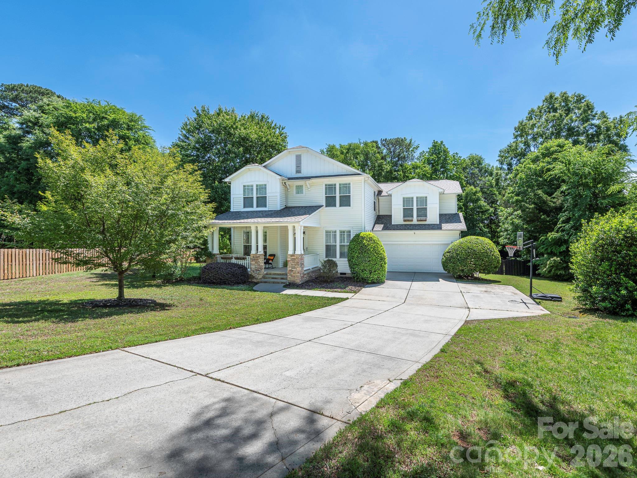 1409 Shade Tree Court, Matthews, NC