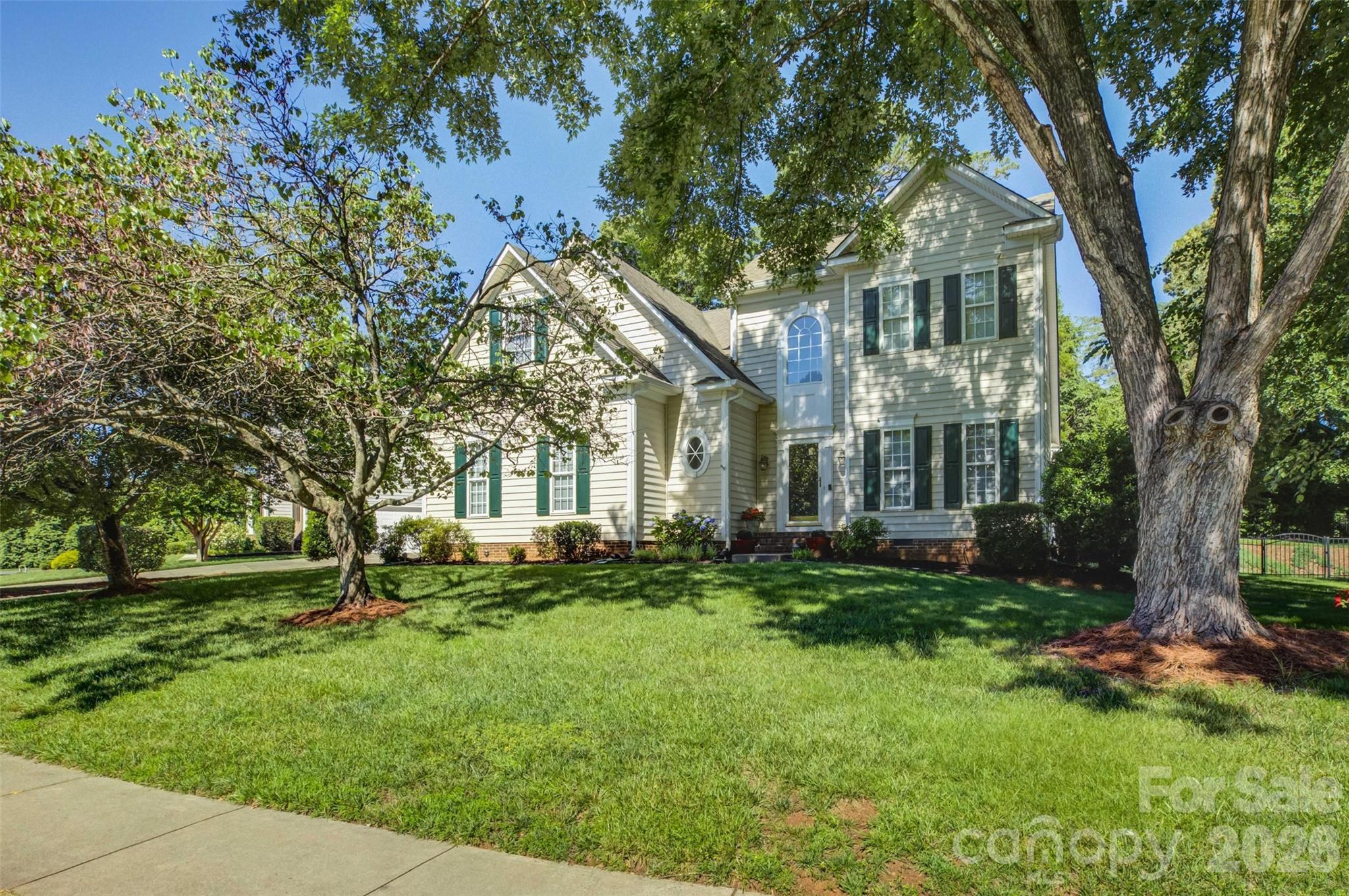 11611 Knightsdale Drive, Charlotte, NC