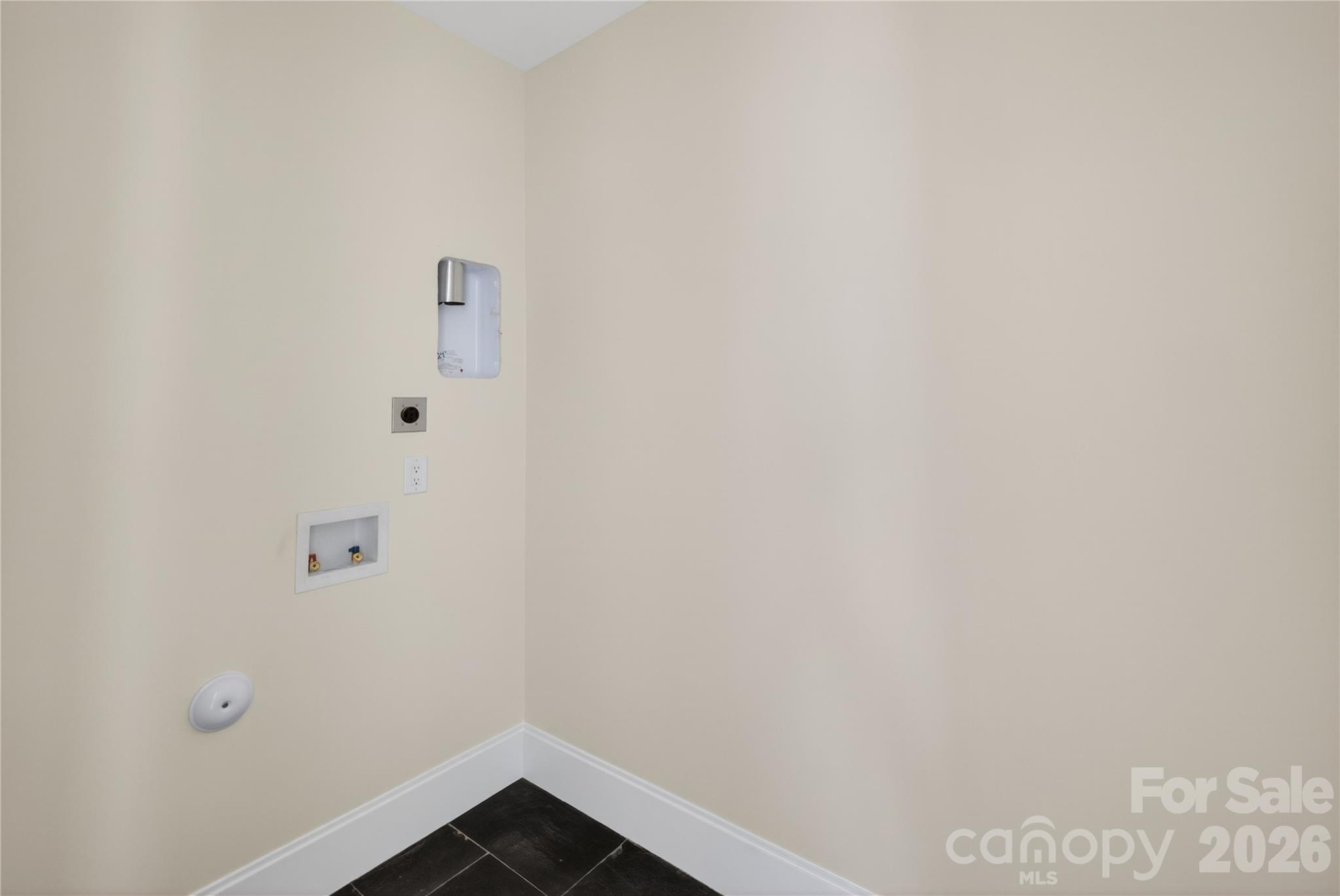 Photo 38 of 1600 E Barden Road, Charlotte, NC