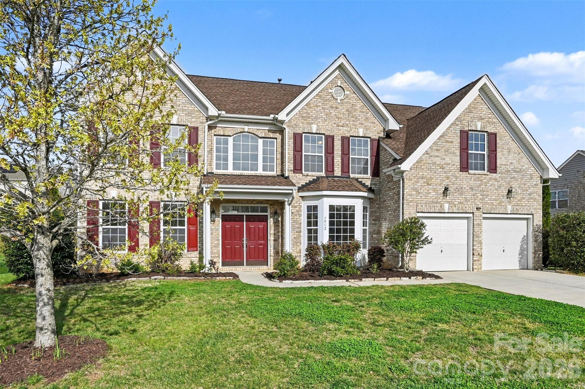 Photo 3 of 7512 Chasewater Drive, Harrisburg, NC