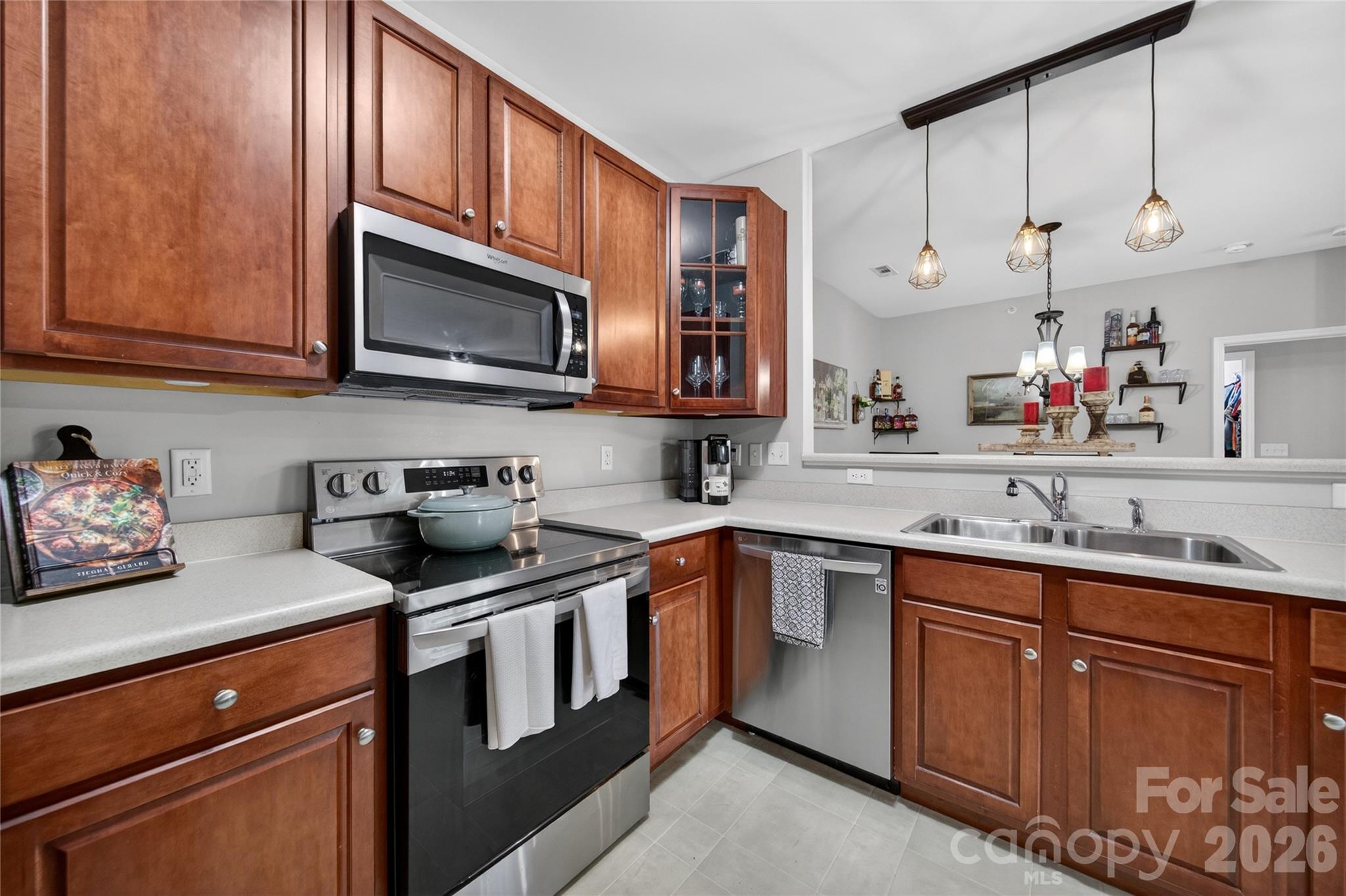 Photo 10 of 11921 Ridgeway Park Drive, Charlotte, NC