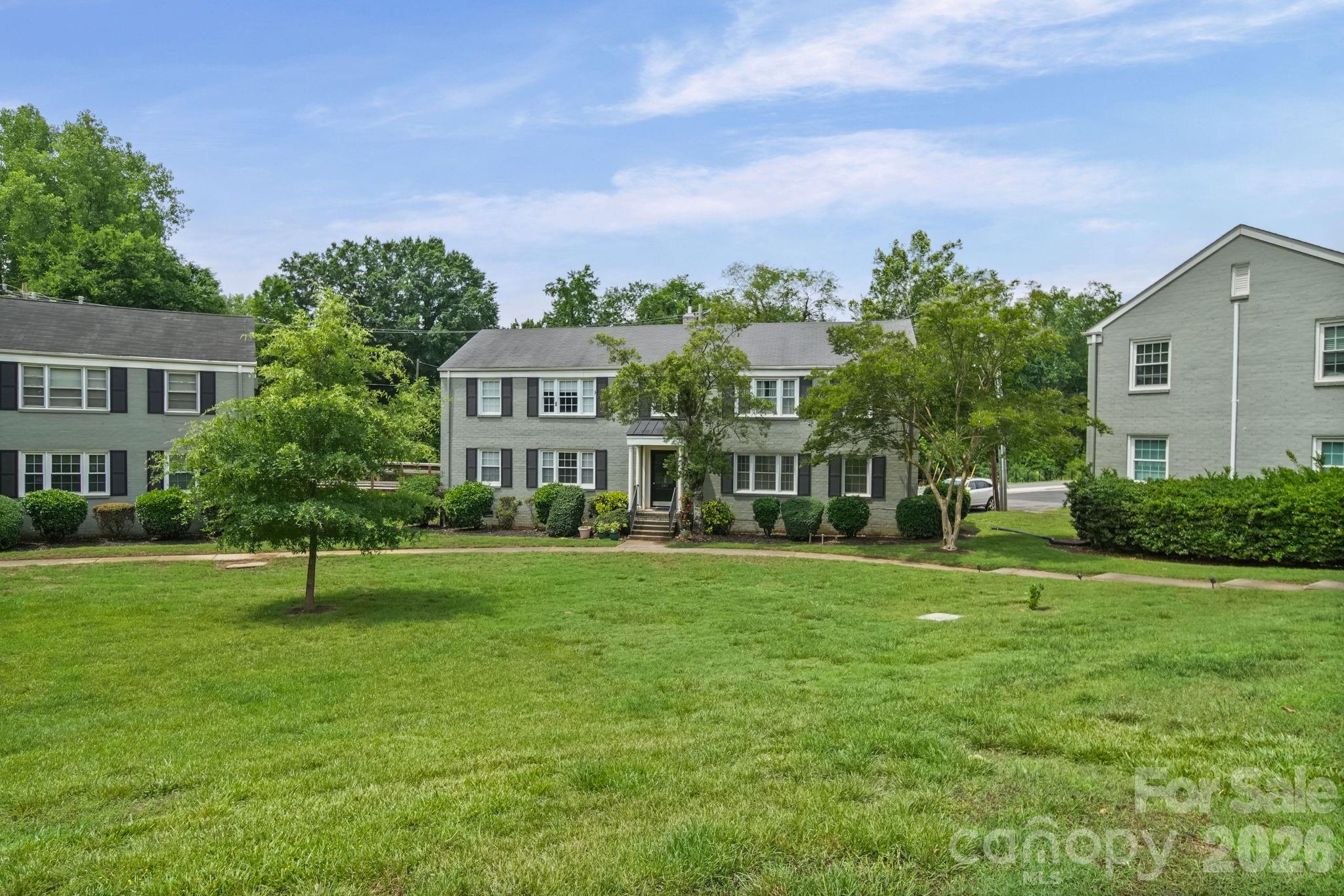 Photo 15 of 241 Wakefield DriveC, Charlotte, NC