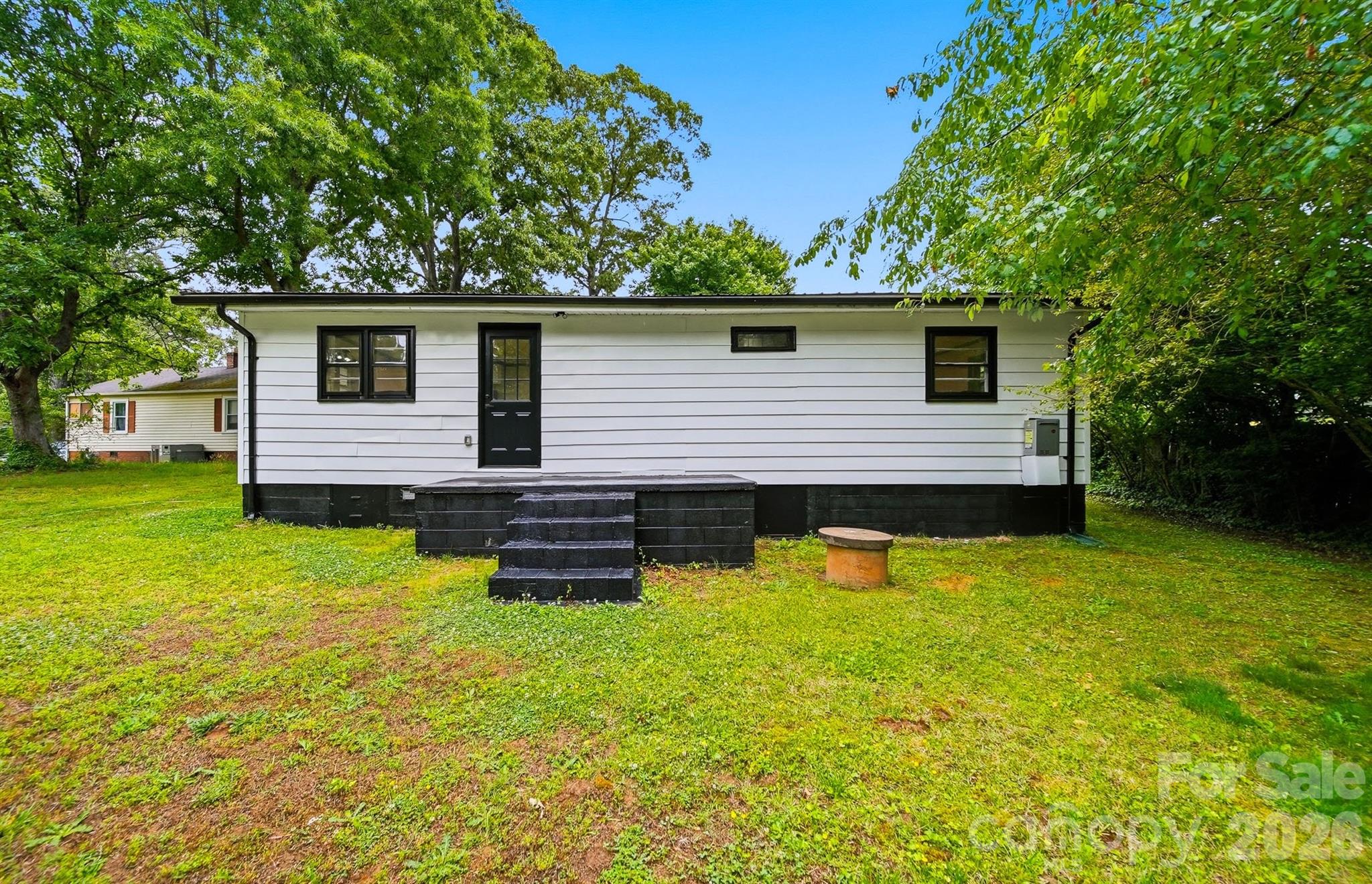 201 Cape Hickory Road, Hickory, NC - photo 14 of 17