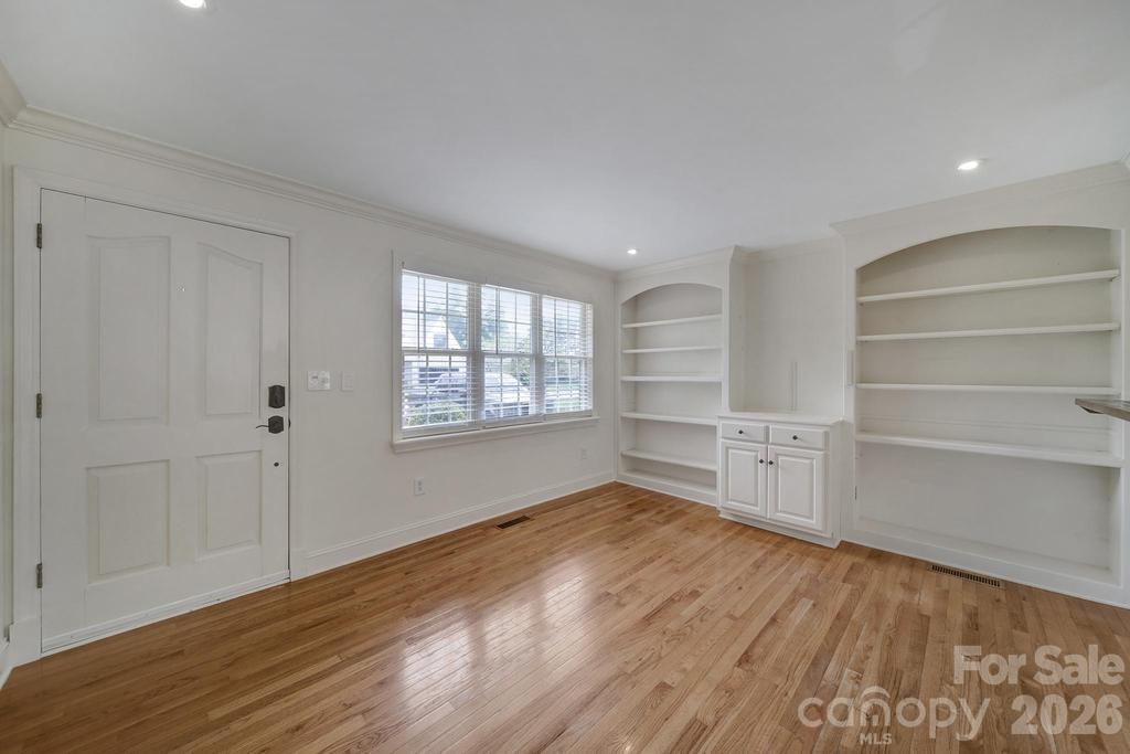 Photo 3 of 2715 Springway Drive, Charlotte, NC