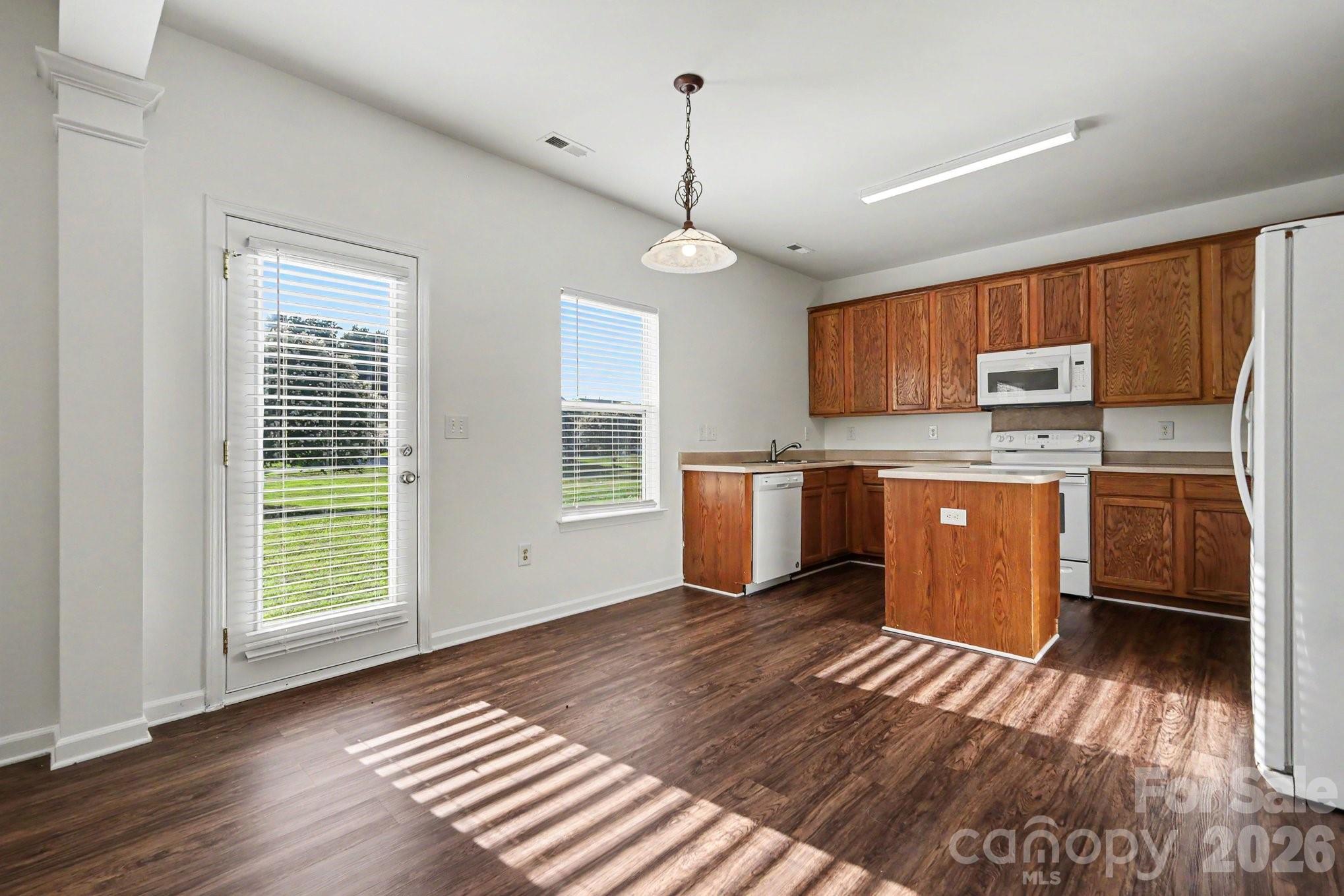 Photo 8 of 4615 Potters Glen Road, Charlotte, NC