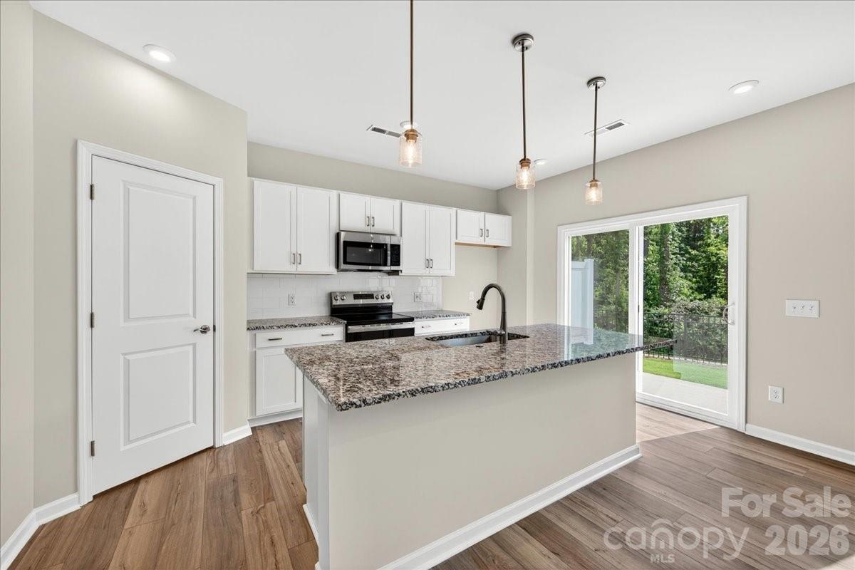 Photo 10 of 6049 Longar Lane, Charlotte, NC