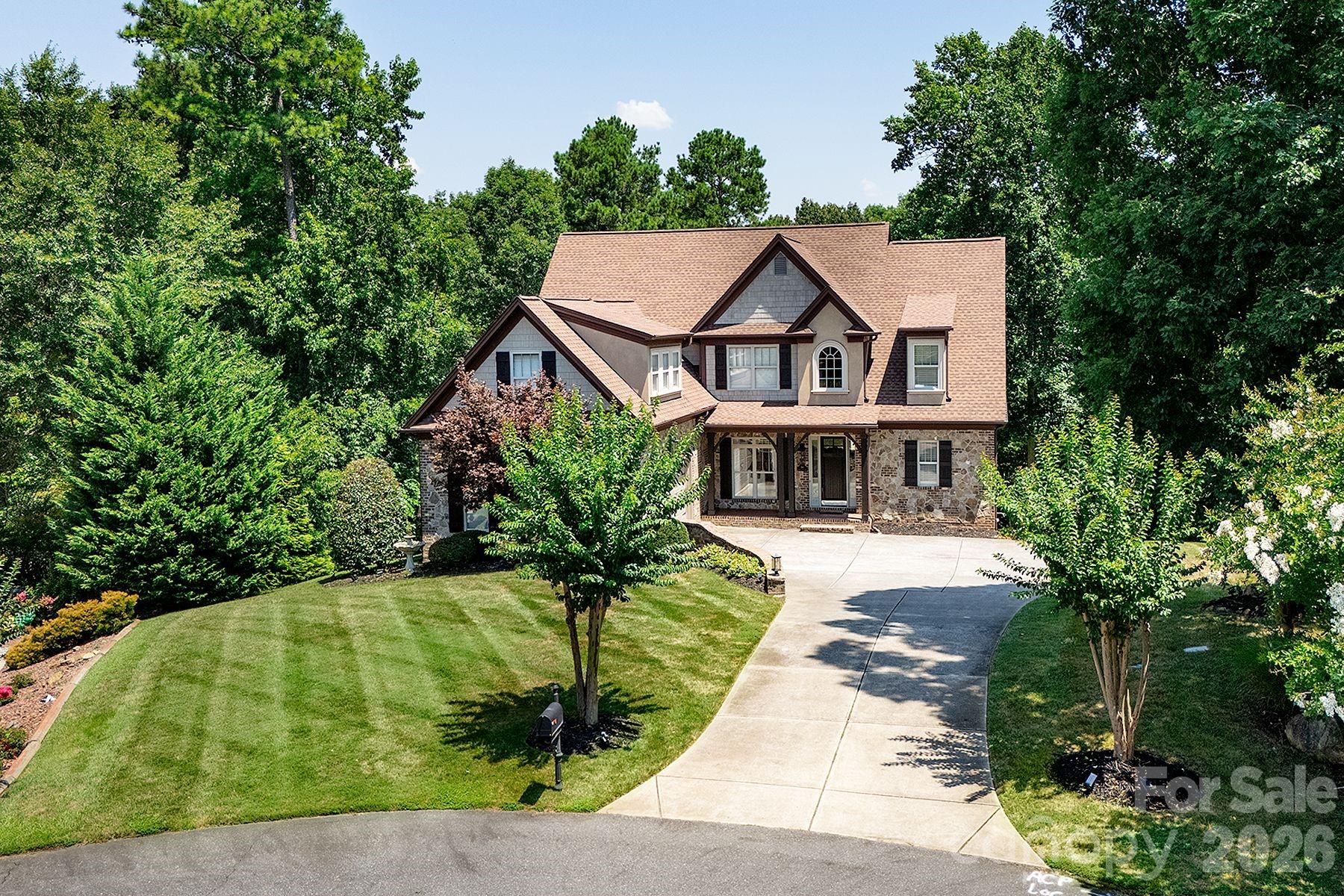 394 Stone Cliff Lane, Lake Wylie, SC - photo 1 of 45