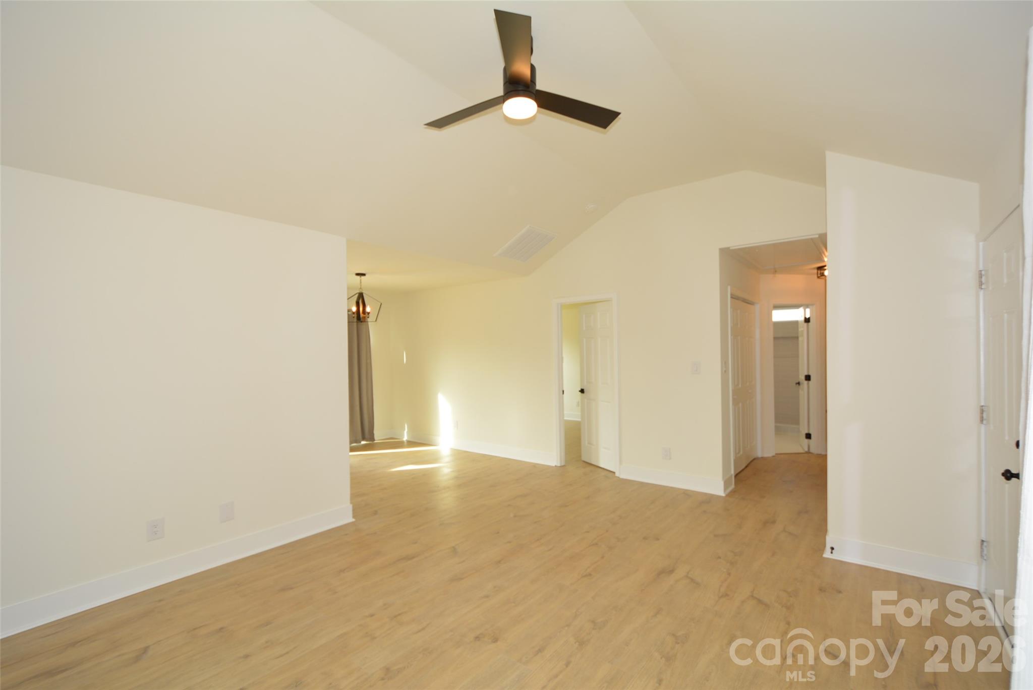 Photo 4 of 6607 Sullins Road, Charlotte, NC