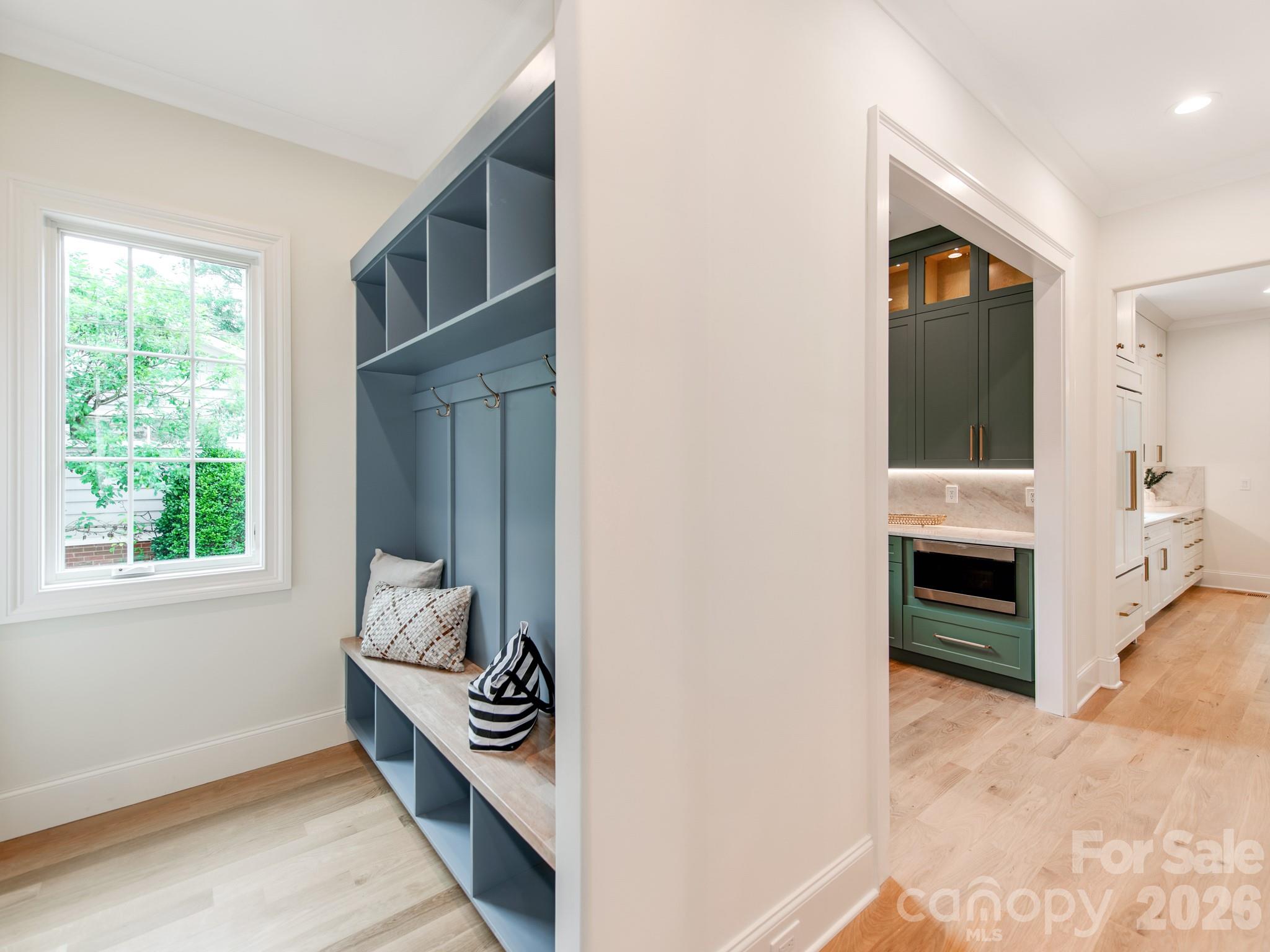 Photo 16 of 4627 Water Oak Road, Charlotte, NC