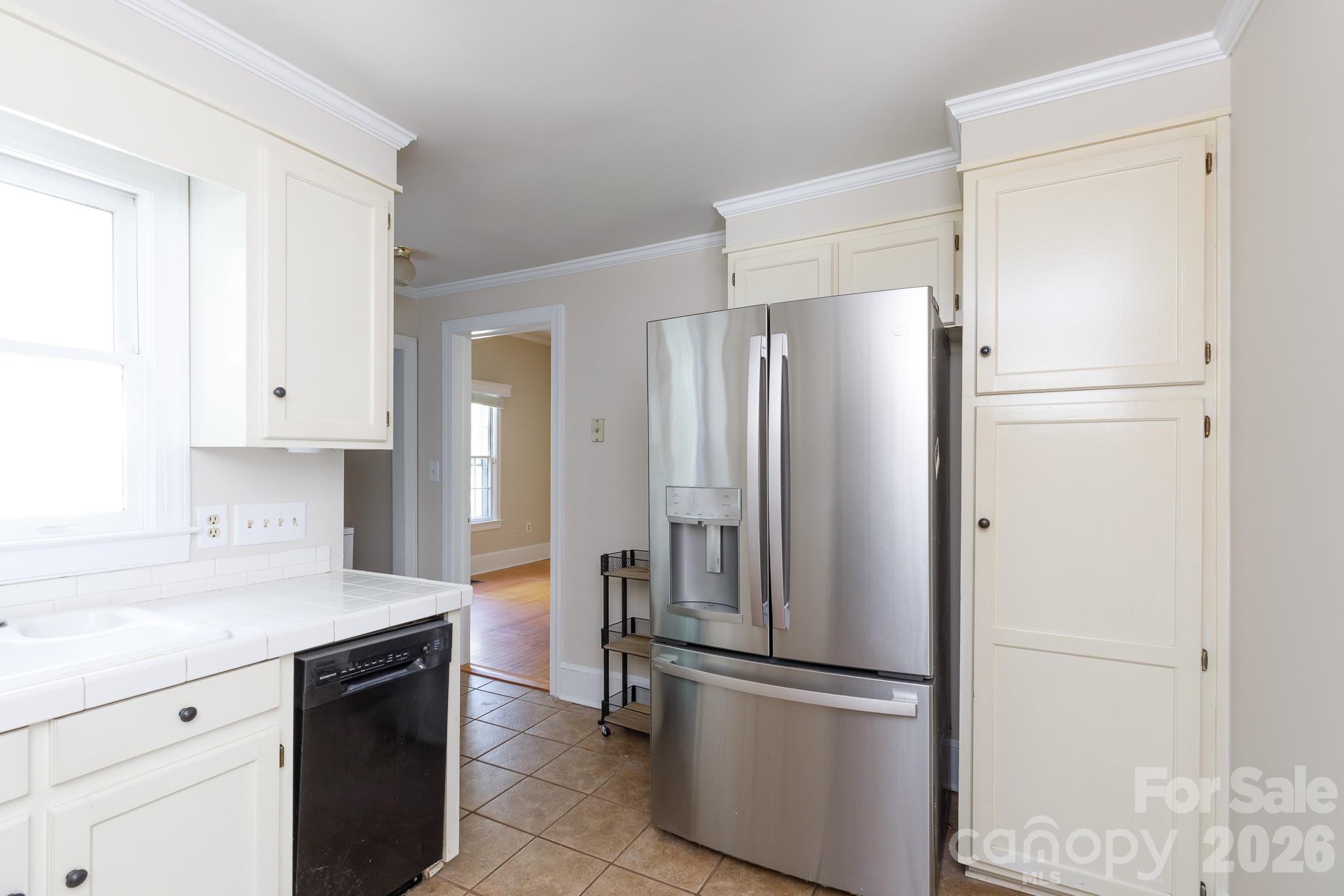 224 W 4th Avenue, Gastonia, NC - photo 13 of 33