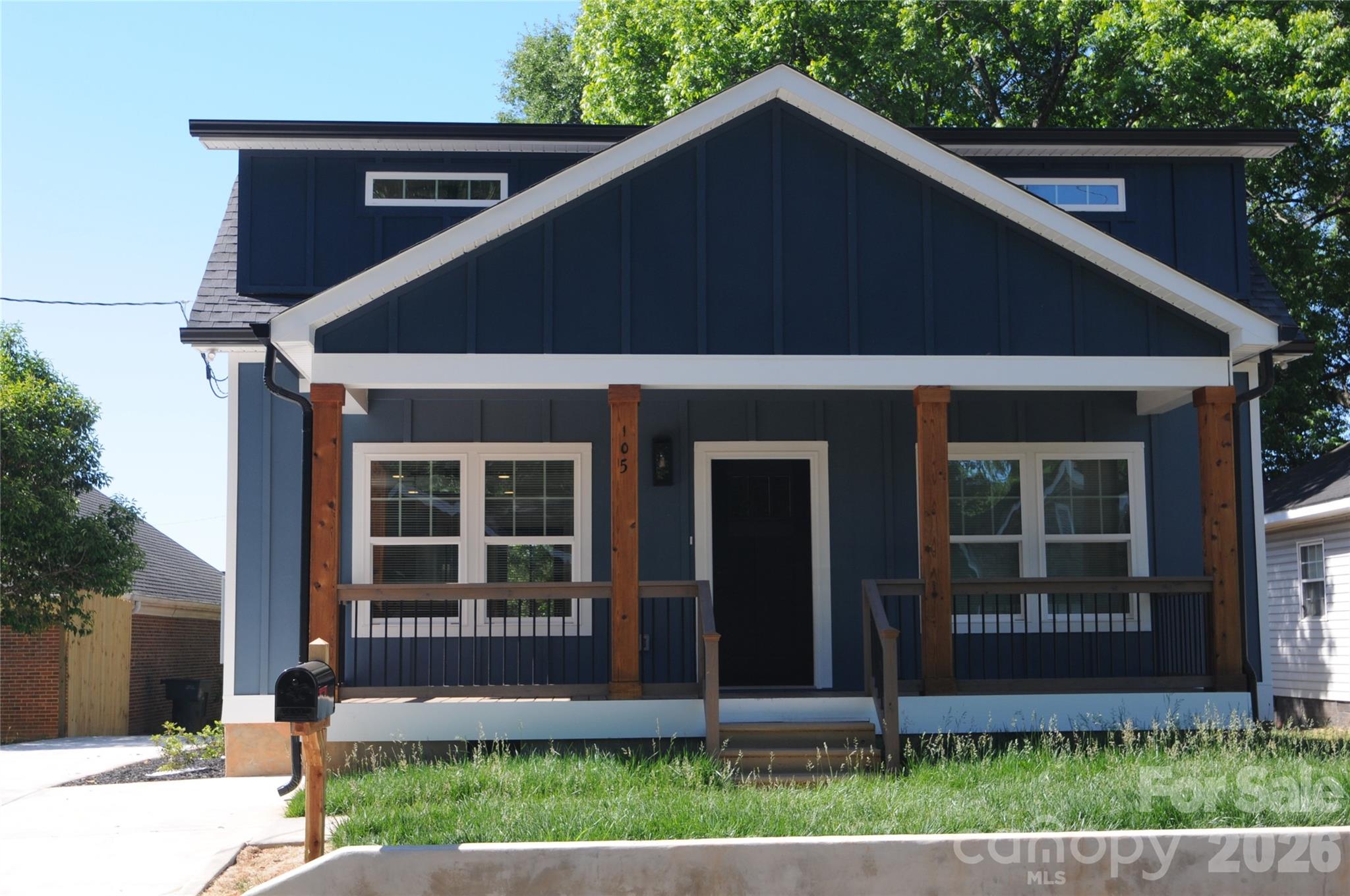 Photo 2 of 105 W 6th Avenue, Gastonia, NC