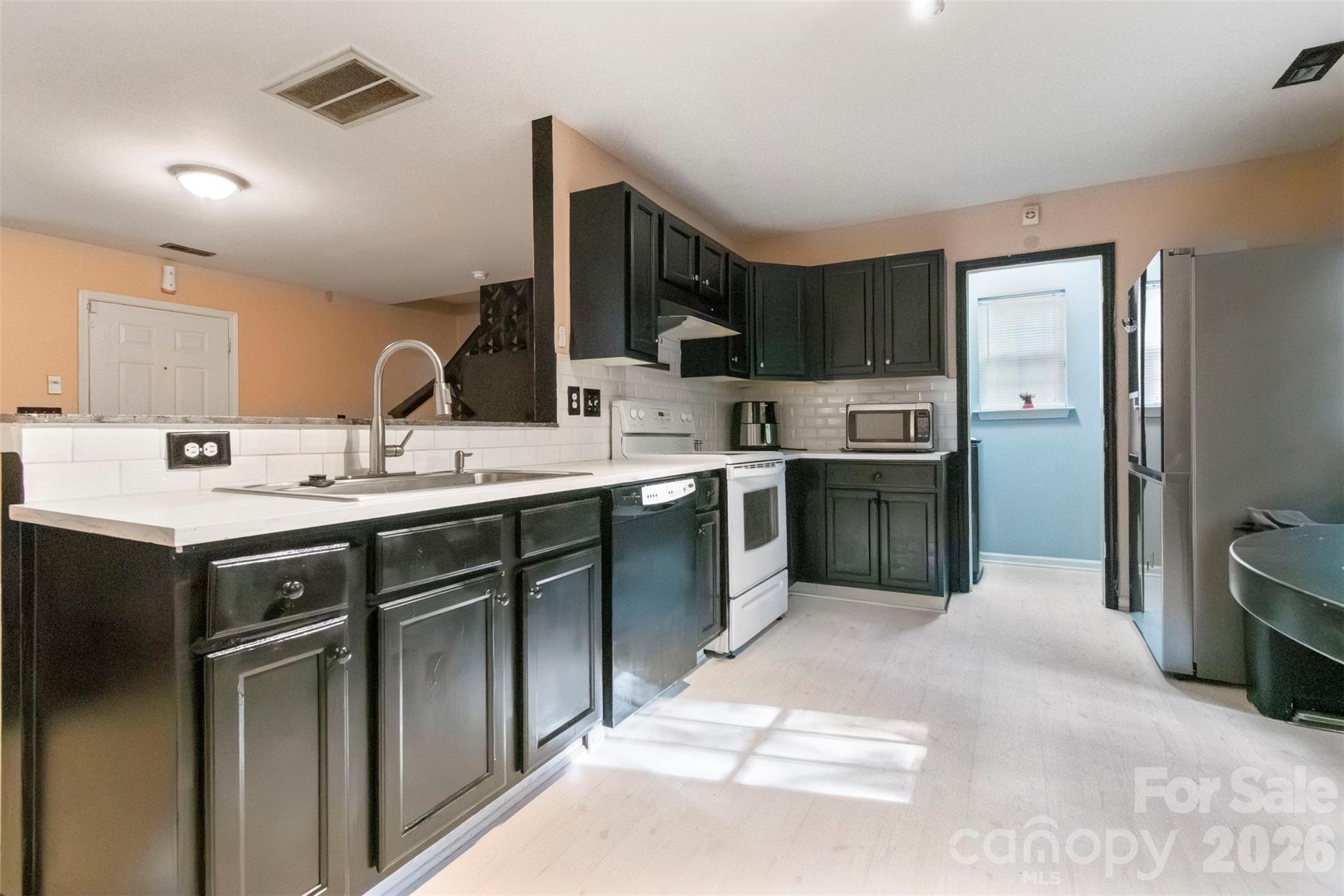 Photo 8 of 5541 Peachwood Drive, Charlotte, NC