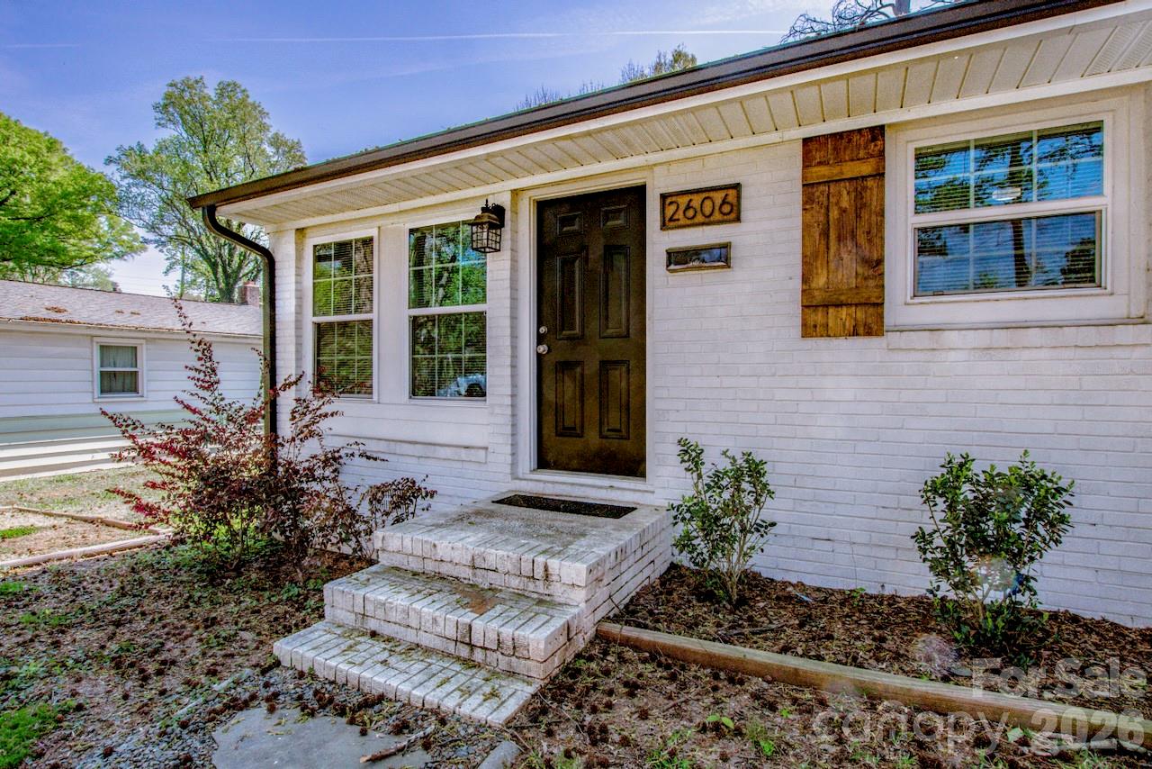Photo 2 of 2606 Druid Hills Way, Charlotte, NC