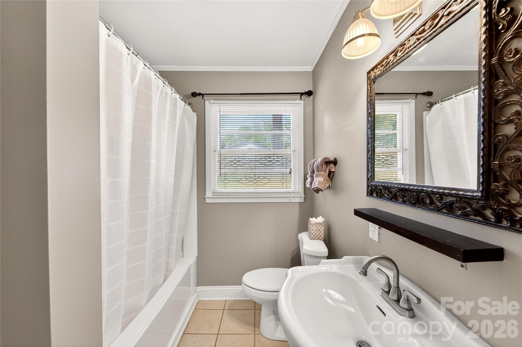 Photo 17 of 609 Kenlough Drive, Charlotte, NC