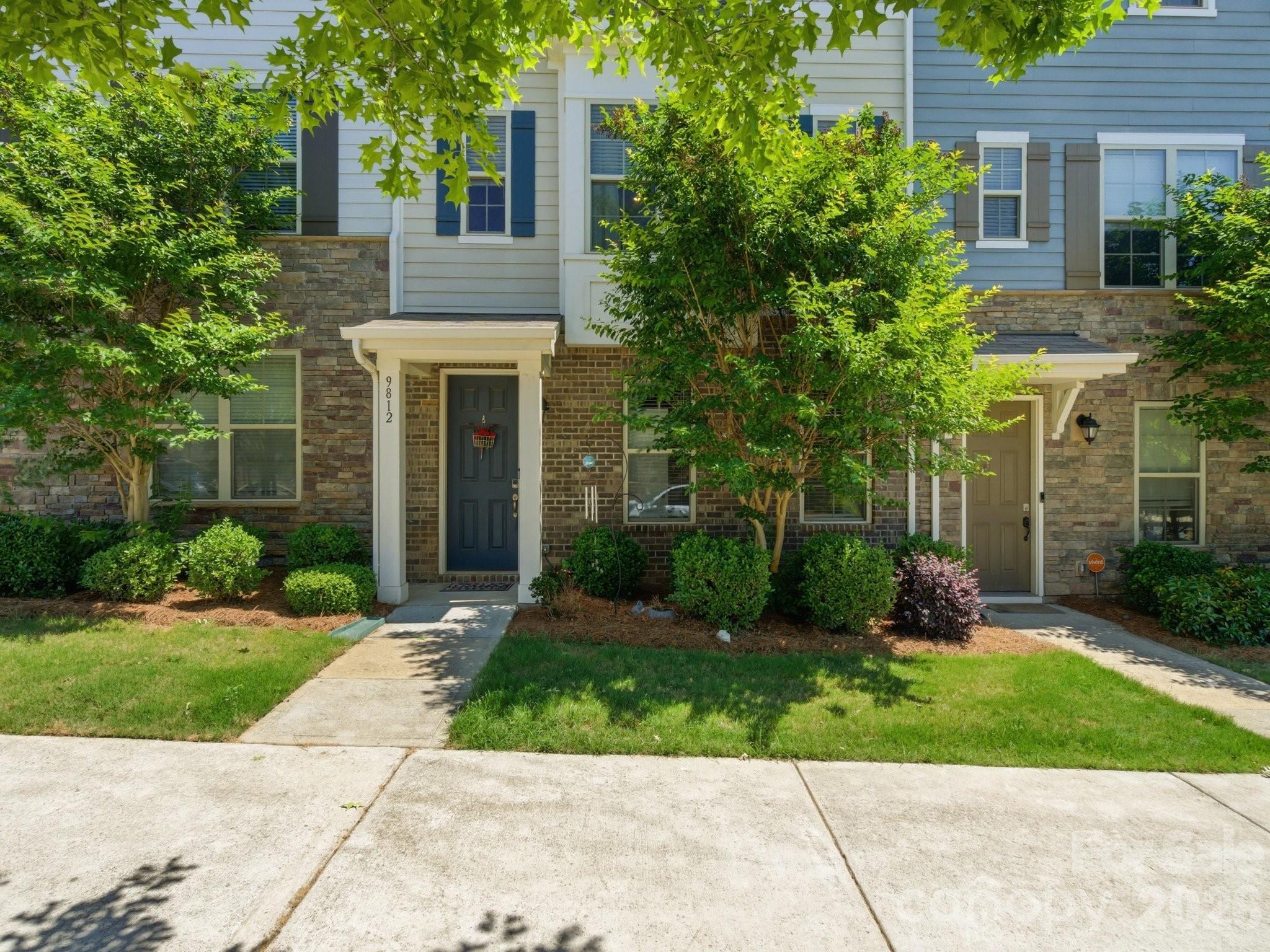 Photo 3 of 9812 Ainslie Downs Street, Charlotte, NC
