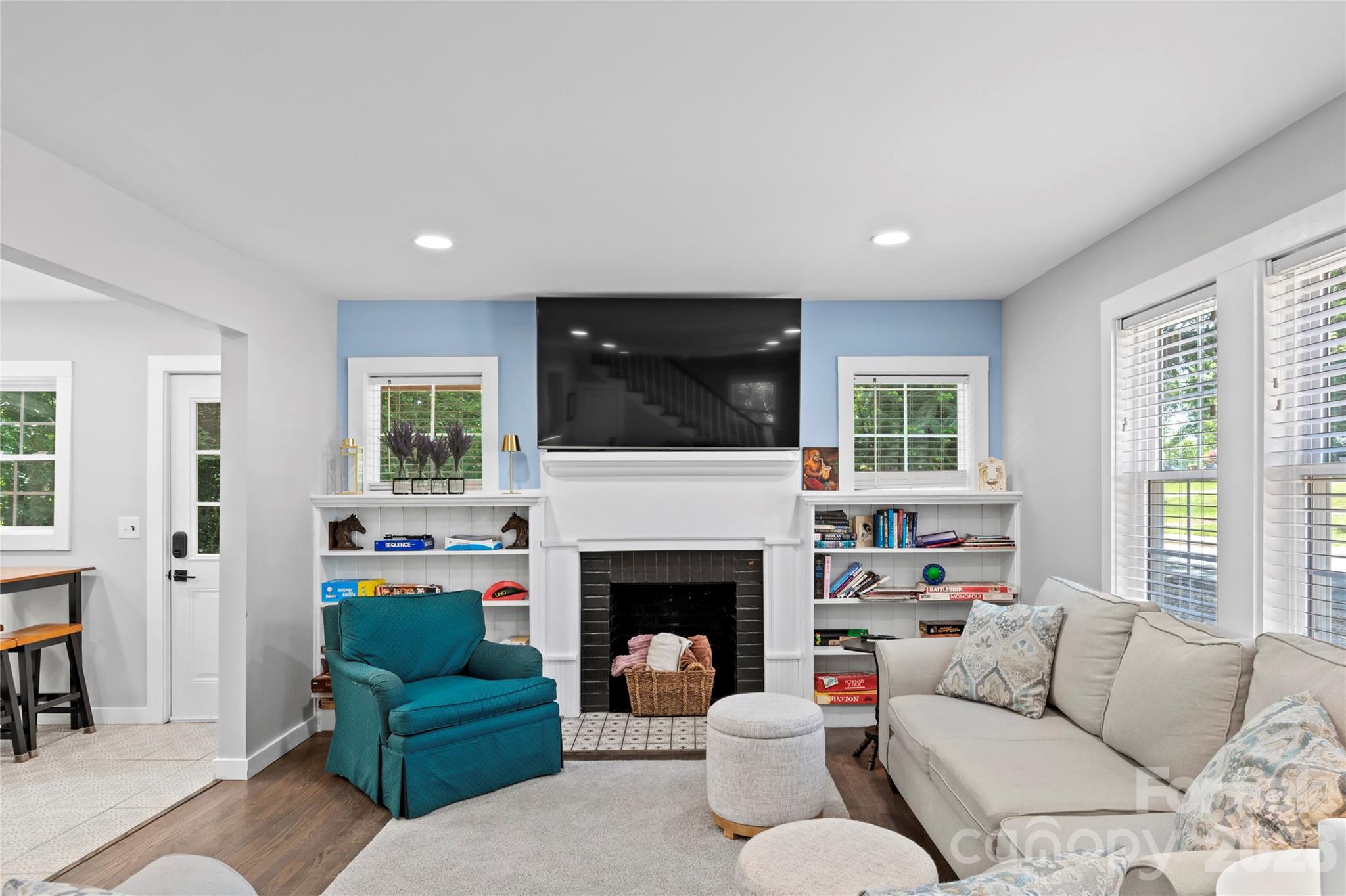 706 Elk Spur Street, Elkin, NC - photo 10 of 34