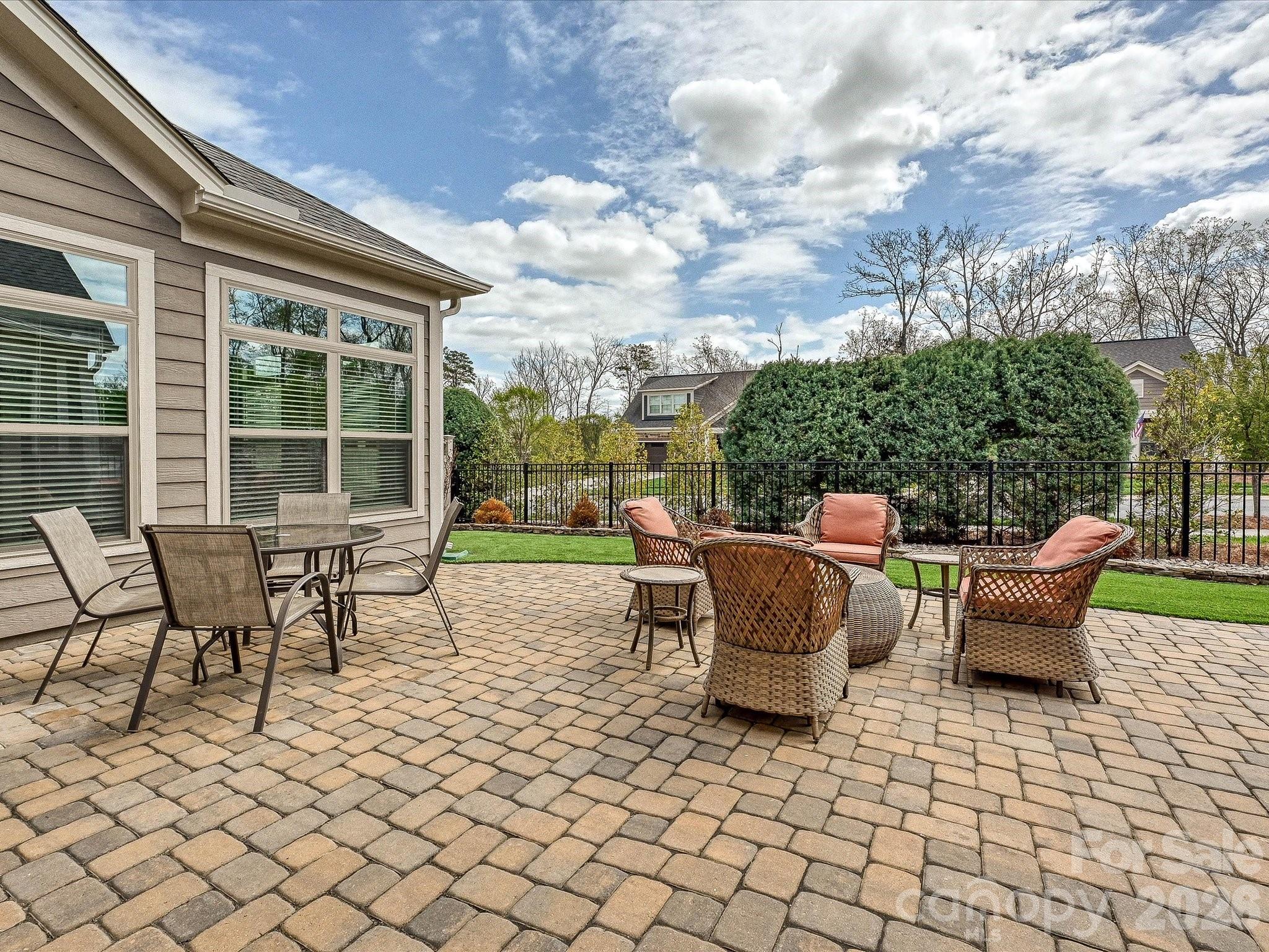2202 Lincolnshire Lane, Wesley Chapel, NC - photo 31 of 37