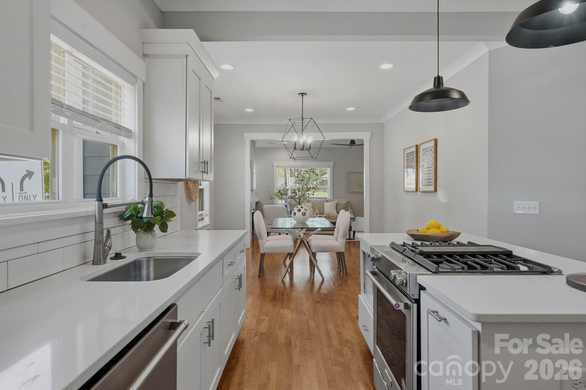 Photo 5 of 1416 Parkwood Avenue, Charlotte, NC