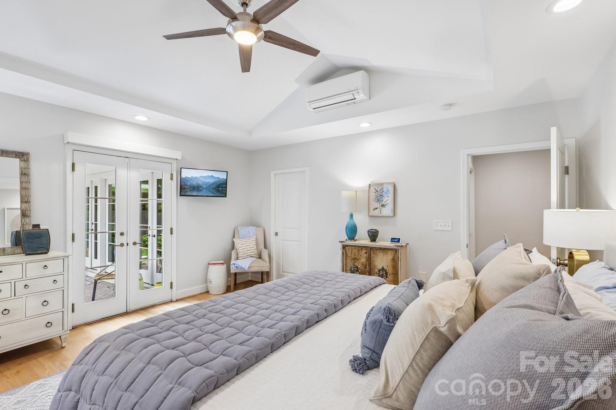 Photo 17 of 1315 Holmes Drive, Charlotte, NC