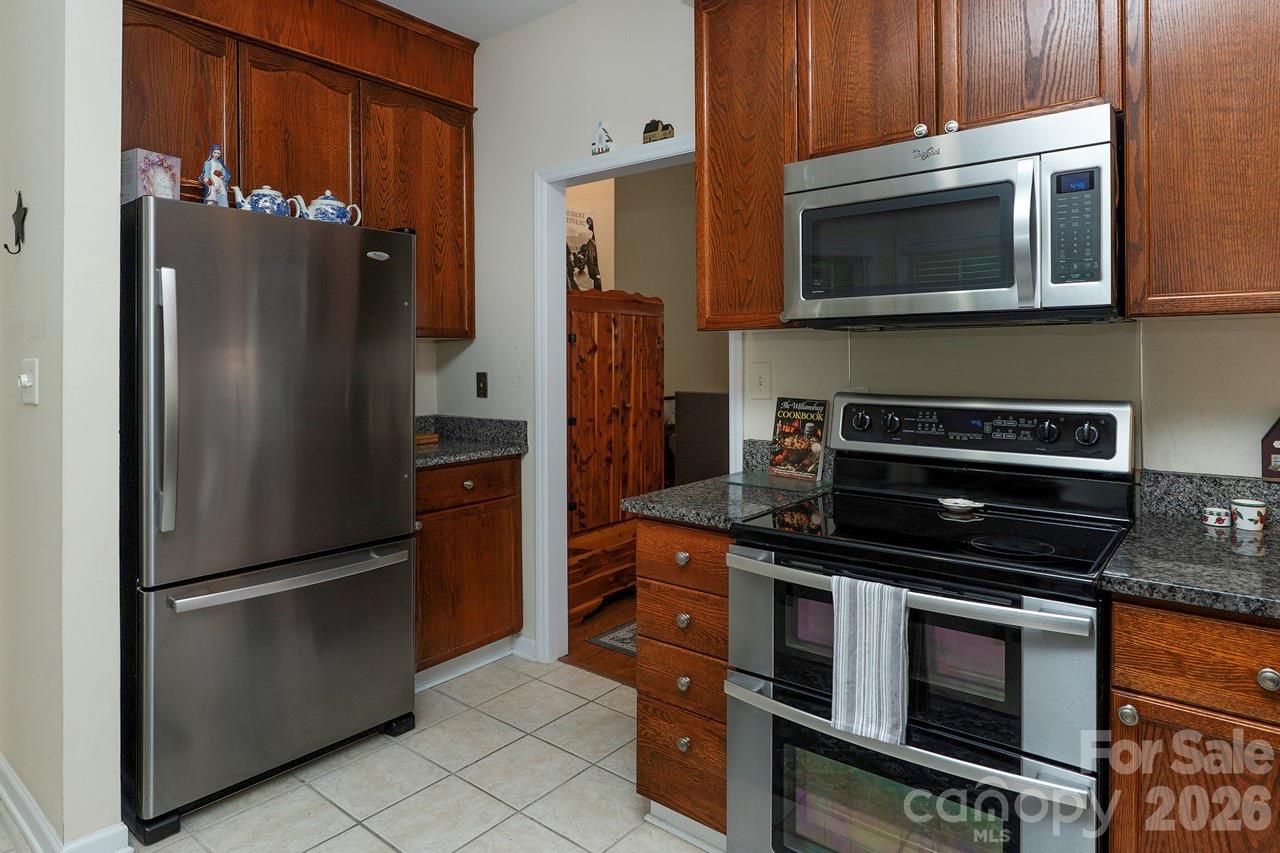Photo 9 of 5935 Fitzwilliams Lane, Charlotte, NC