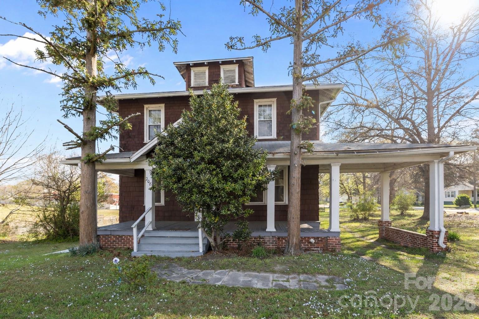 208 S Myrtle School Road, Gastonia, NC