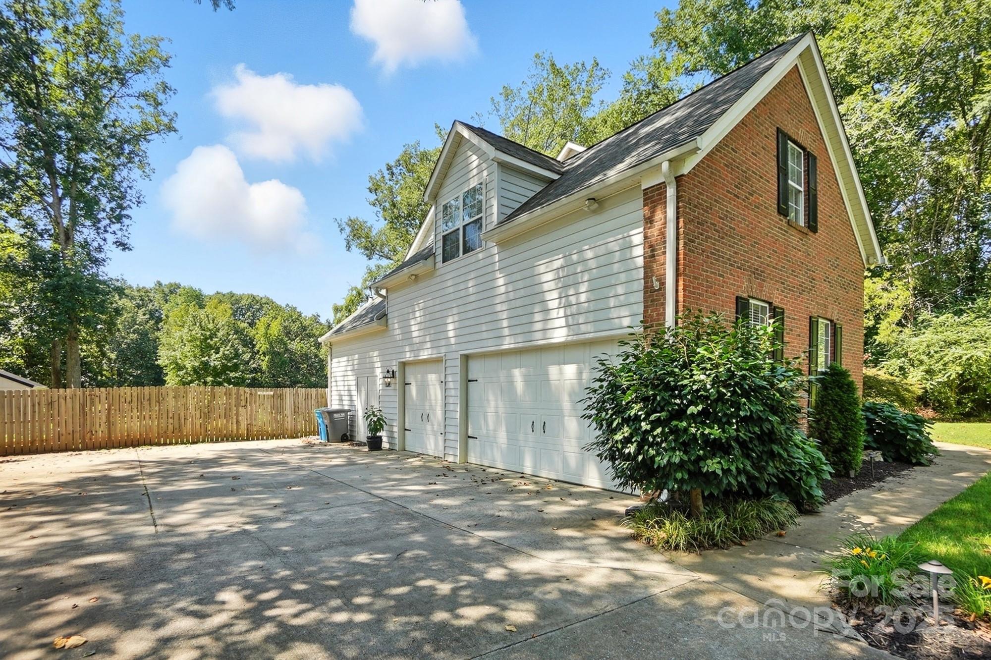 10219 Windtree Lane, Charlotte, NC - photo 31 of 36