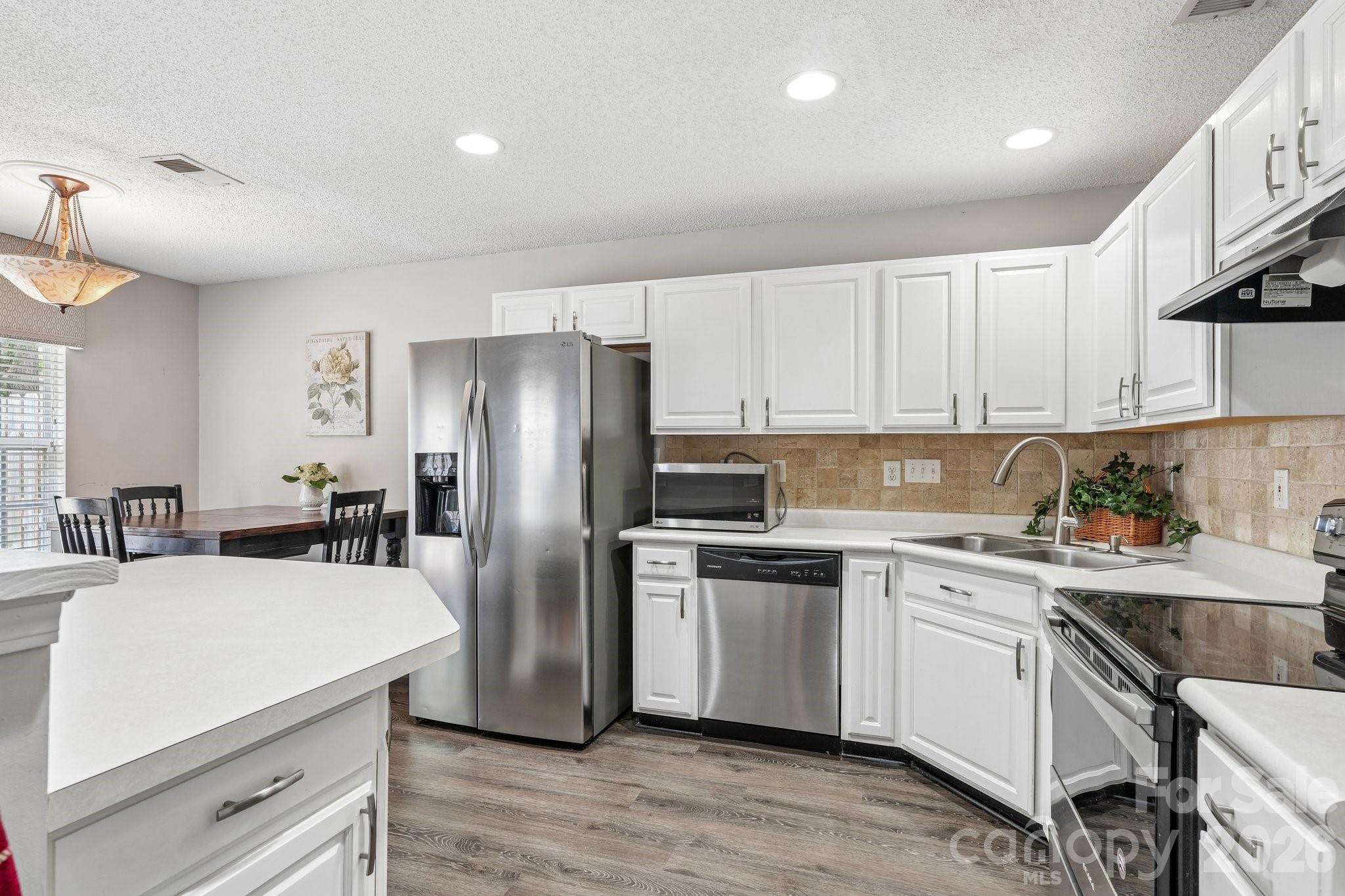 Photo 9 of 8406 Southgate Commons Drive, Charlotte, NC