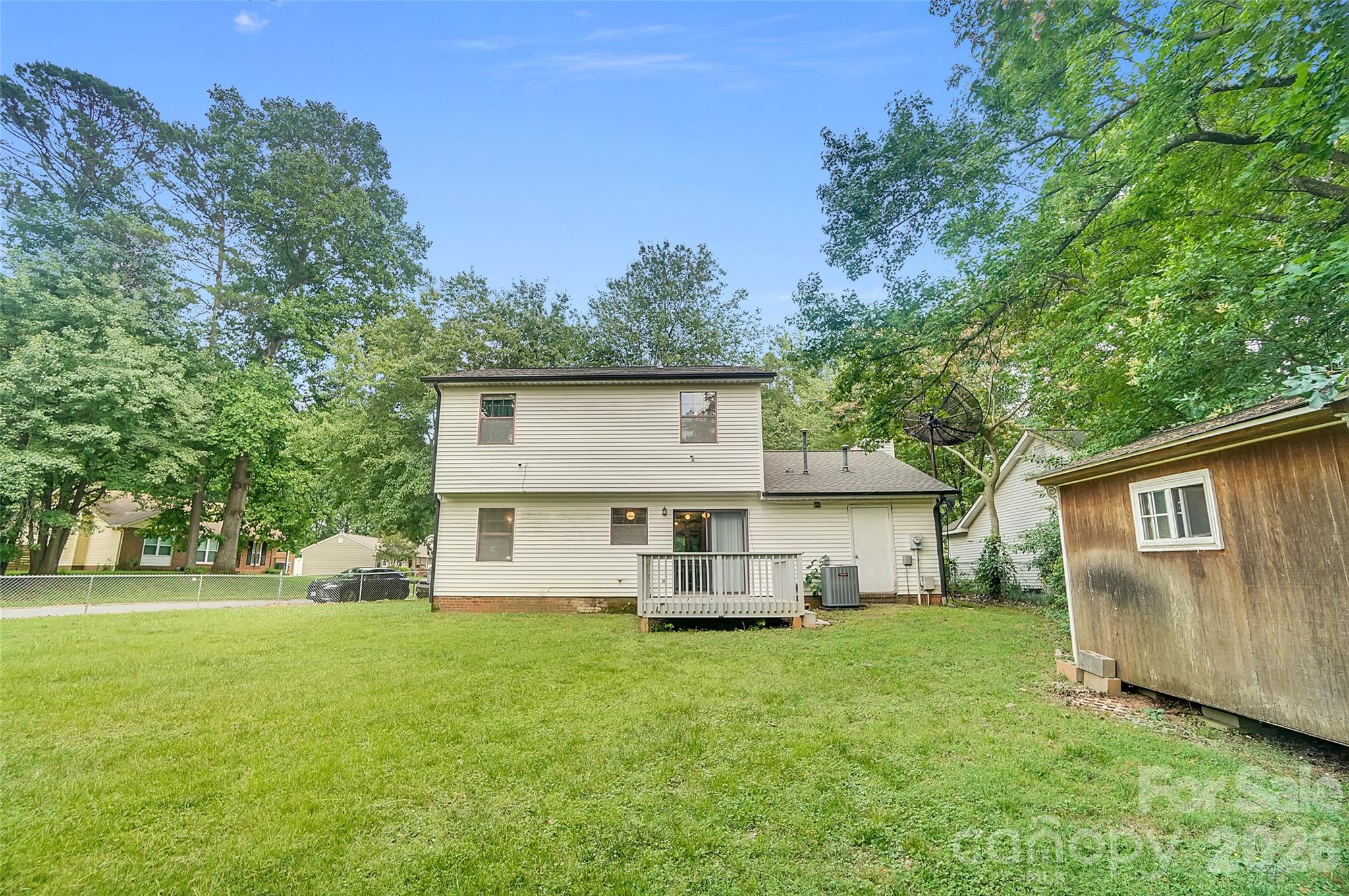Photo 38 of 900 Highland Mist Lane, Charlotte, NC