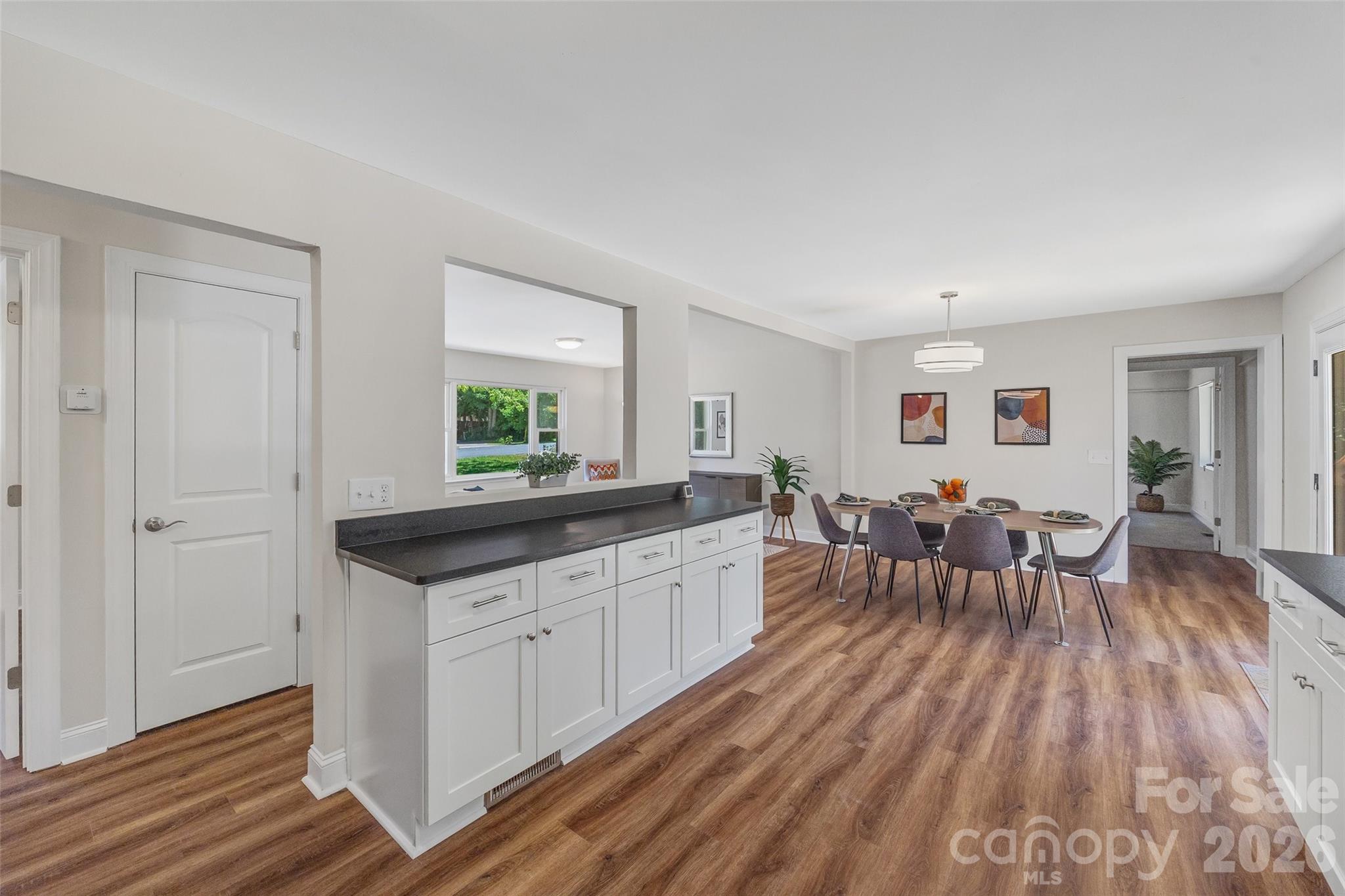 Photo 11 of 2111 Shalimar Drive, Charlotte, NC