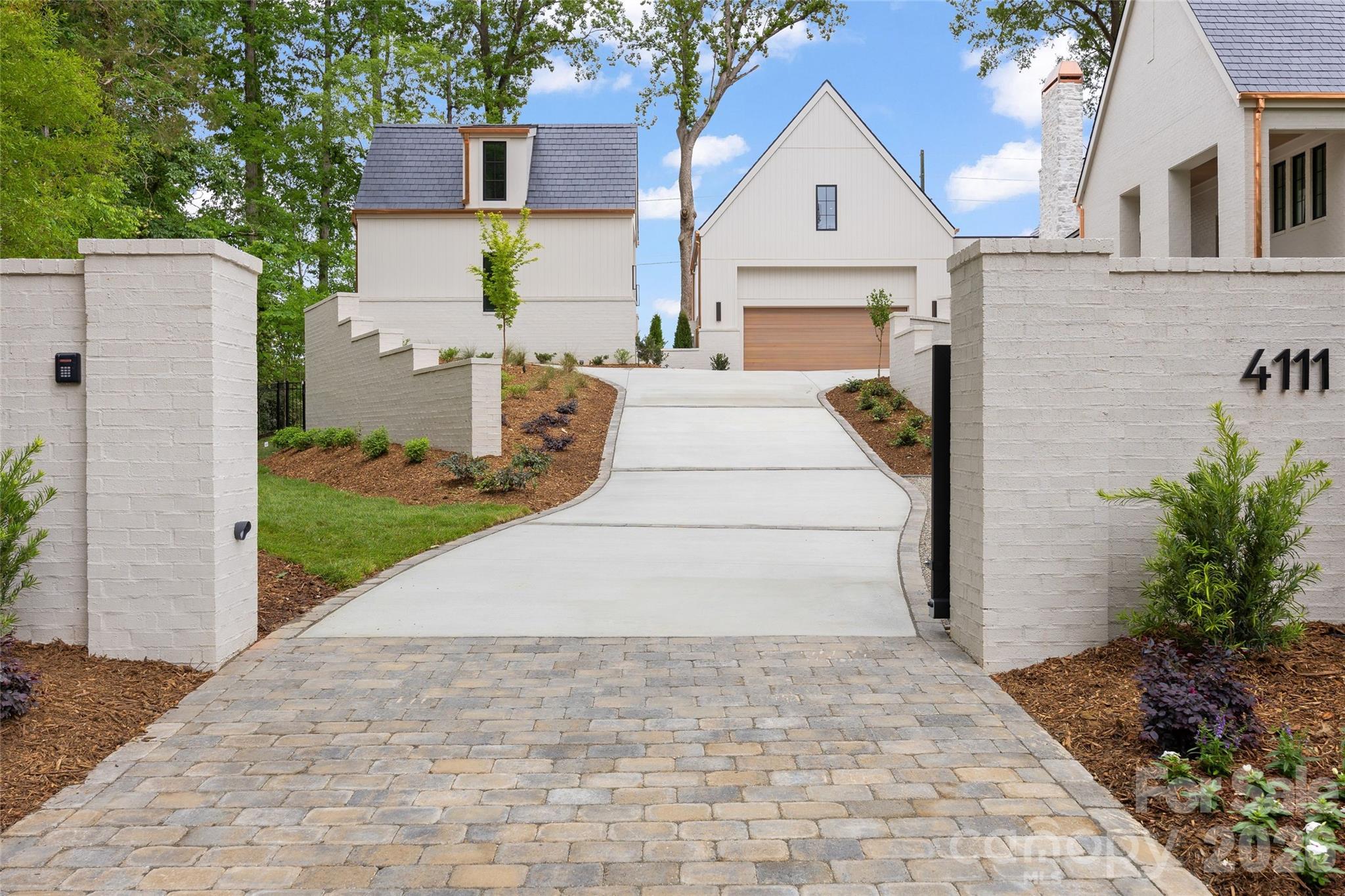 Photo 4 of 4111 Columbine Circle, Charlotte, NC