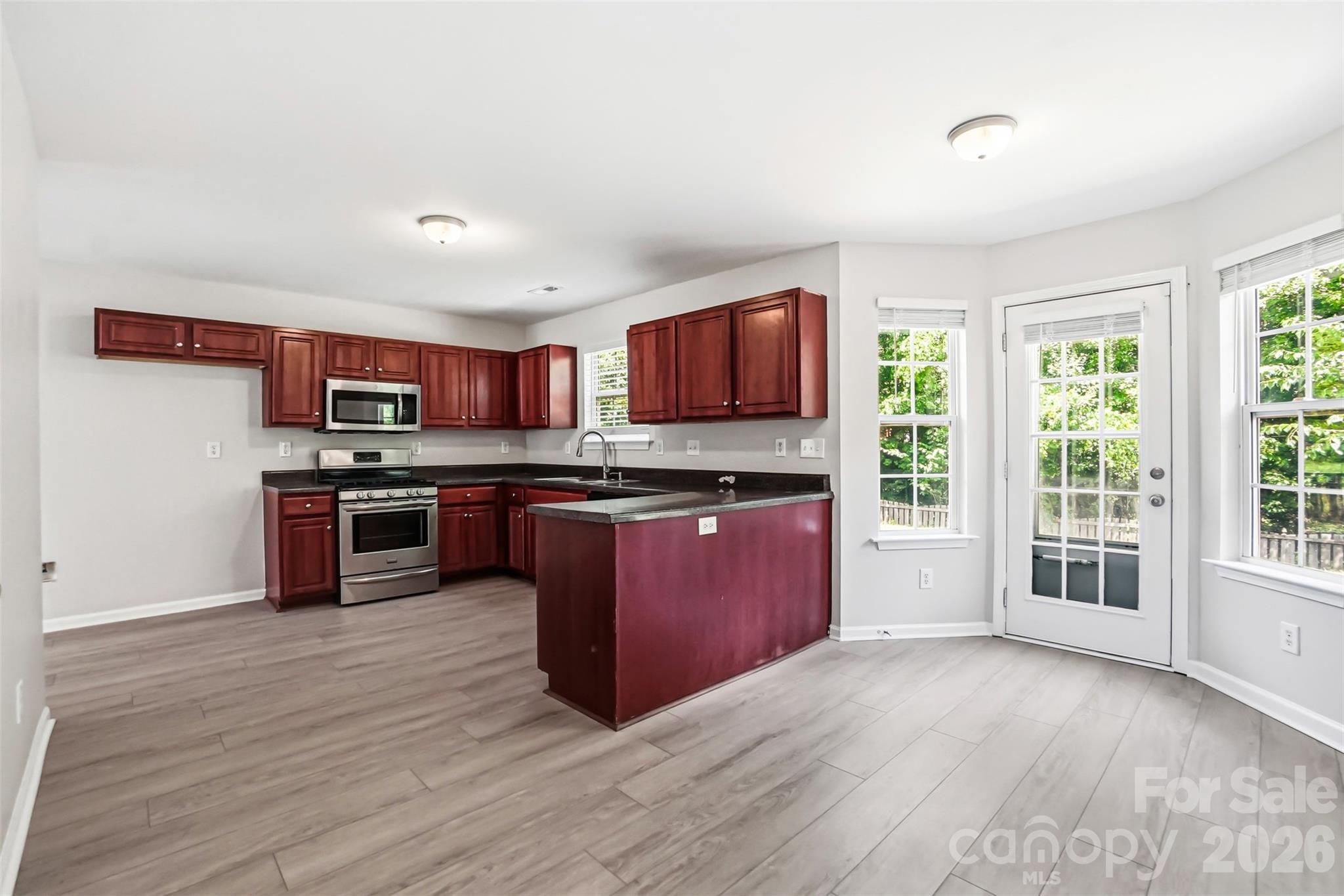 Photo 9 of 5012 Eagle Creek Drive, Charlotte, NC
