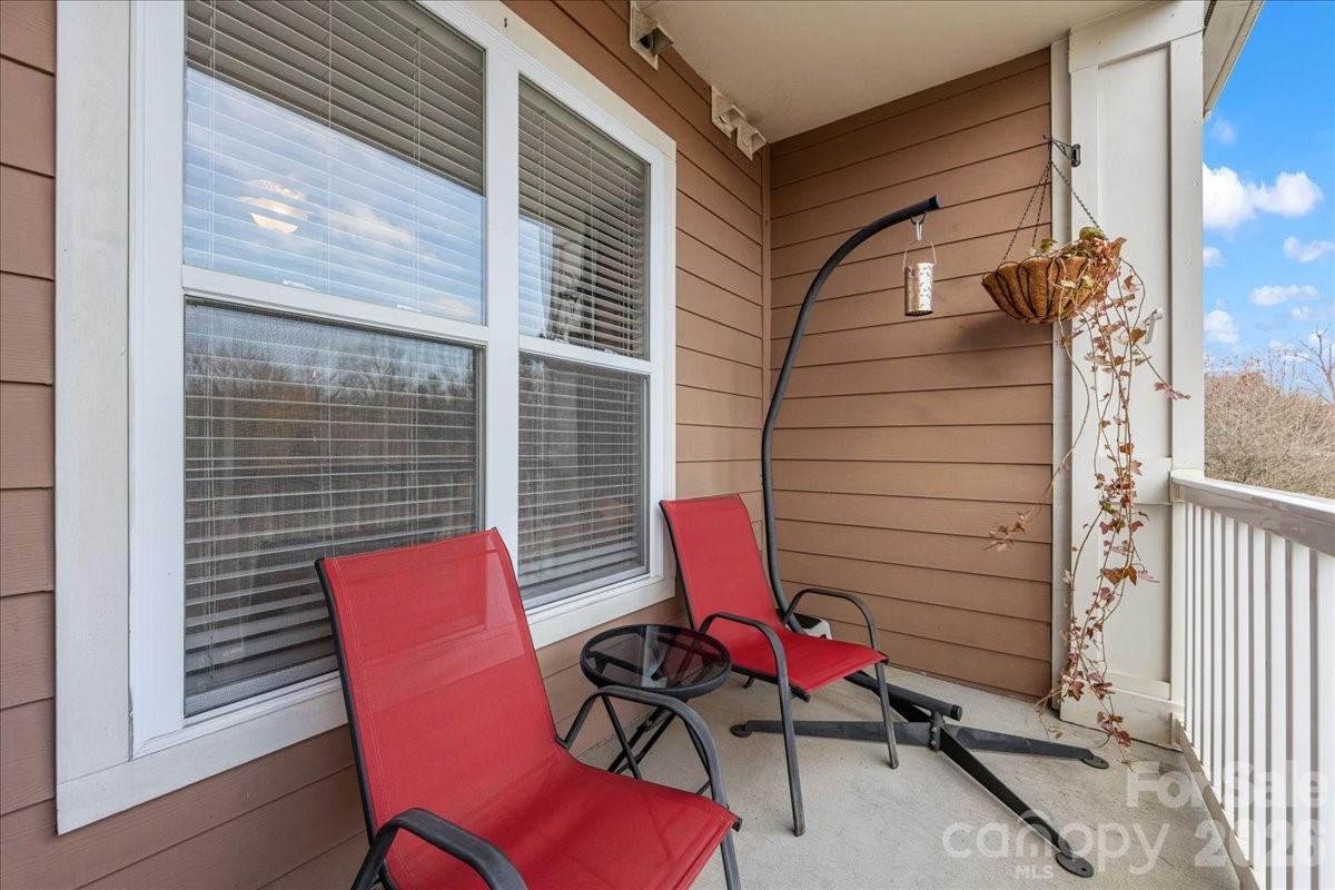 Photo 14 of 1000 E Woodlawn Road311, Charlotte, NC