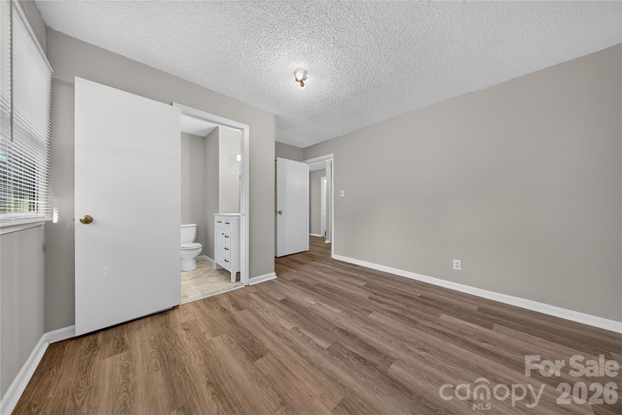 Photo 19 of 520 Inwood Drive, Charlotte, NC