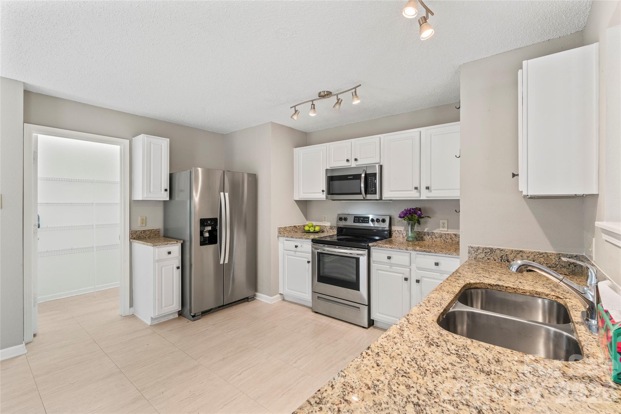 4208 Shasta Circle, Clover, SC - photo 20 of 42