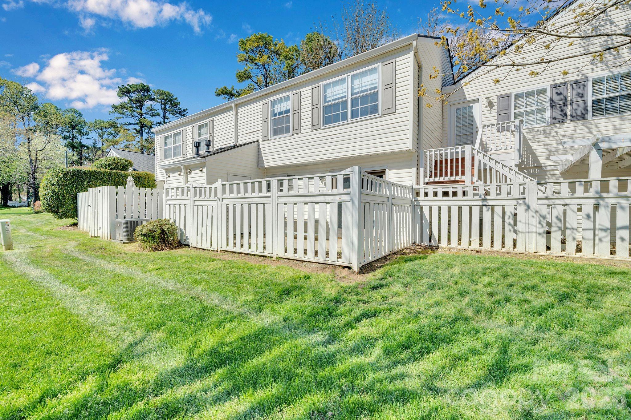 Photo 33 of 8510 Castle Pine Court, Charlotte, NC