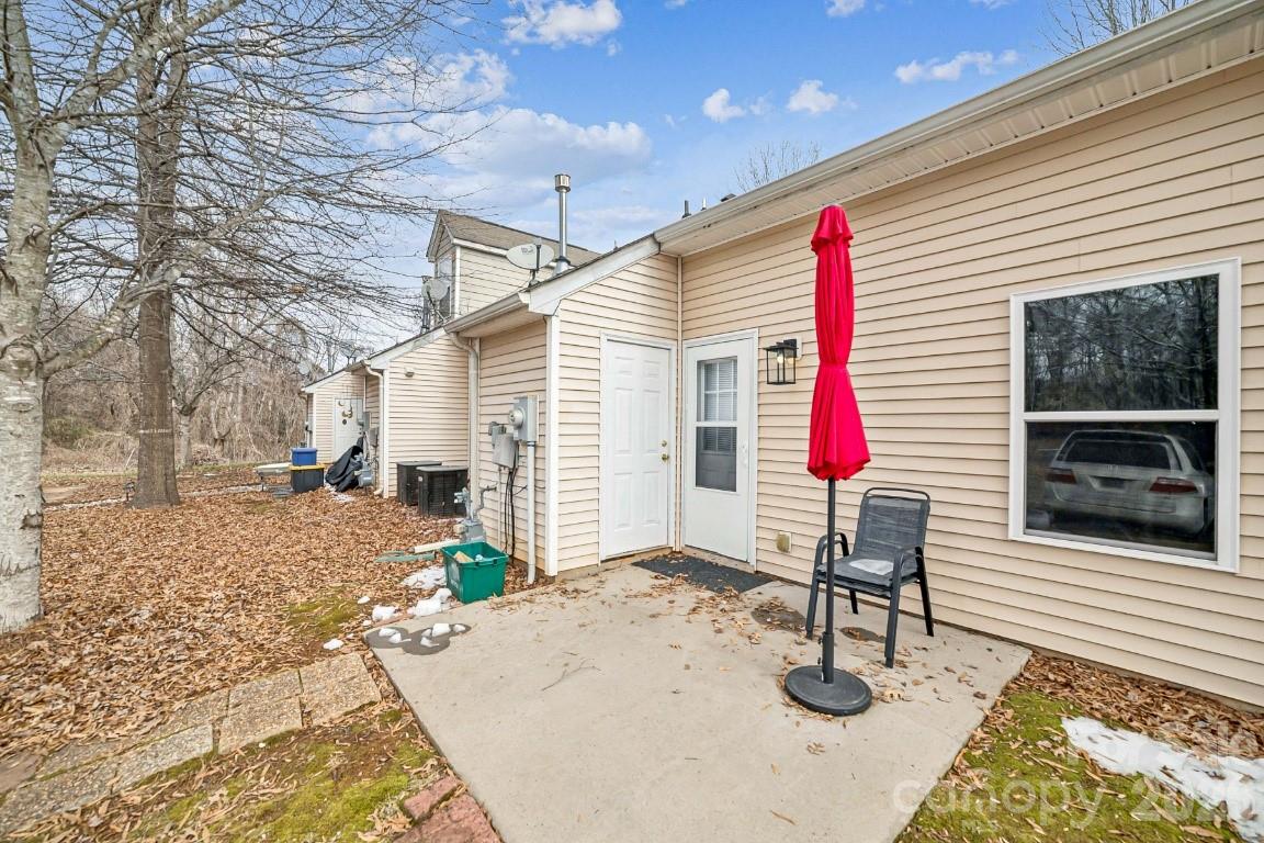 Photo 24 of 2731 Meadow Knoll Drive, Charlotte, NC