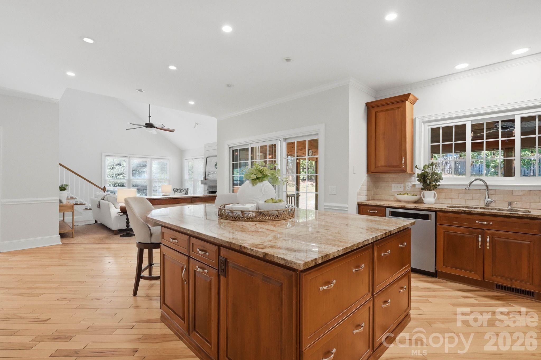 Photo 16 of 7006 Darnley Place, Charlotte, NC