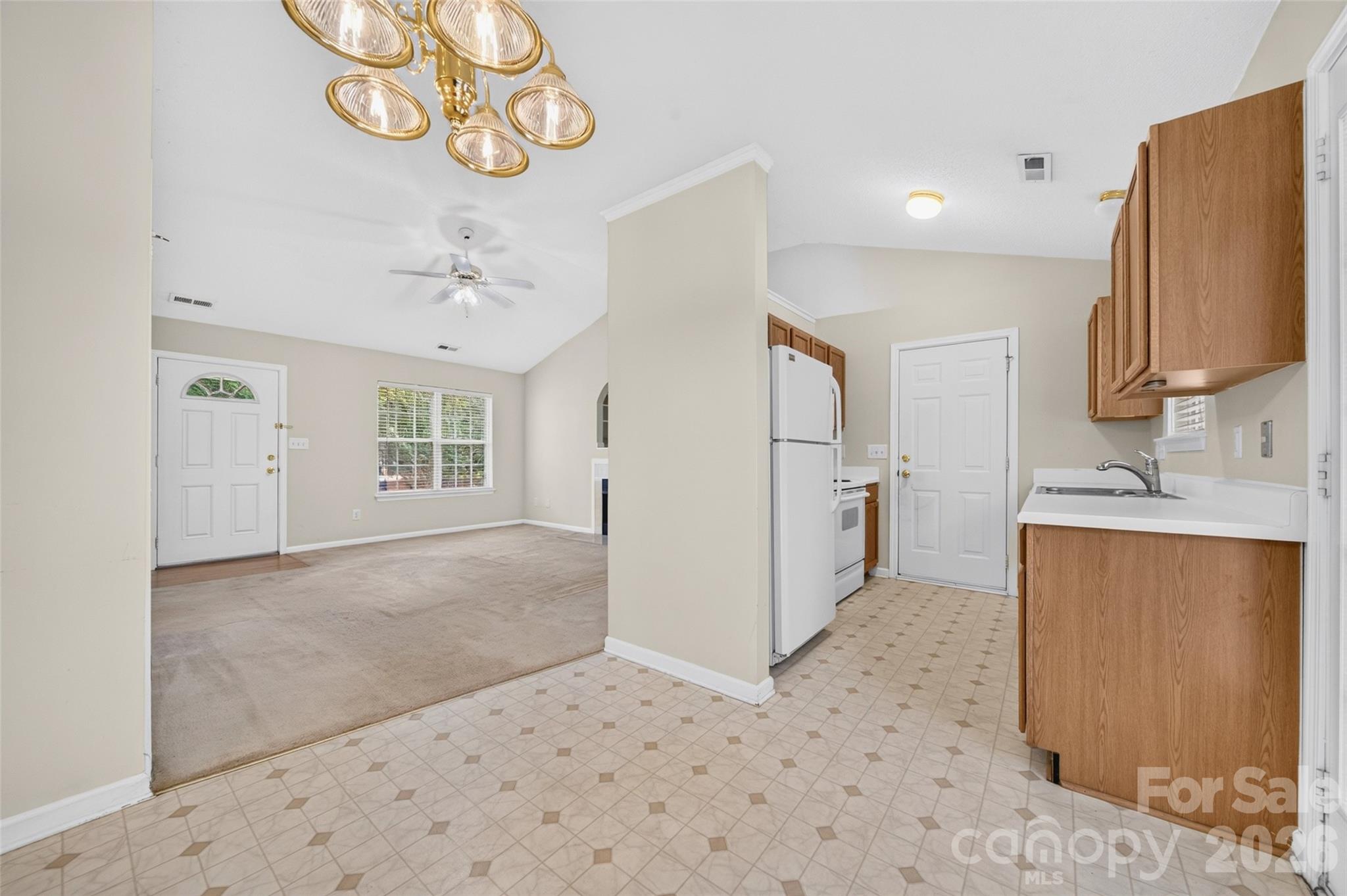 Home for sale at 4627 Victory Lane, Charlotte, NC — photo 20 of 39