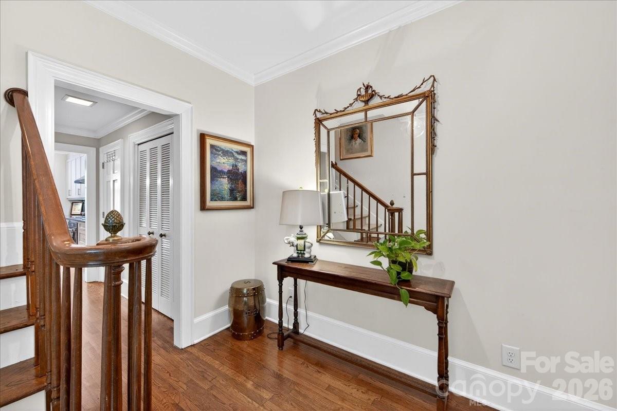 202 Perrin Place, Charlotte, NC - photo 6 of 39