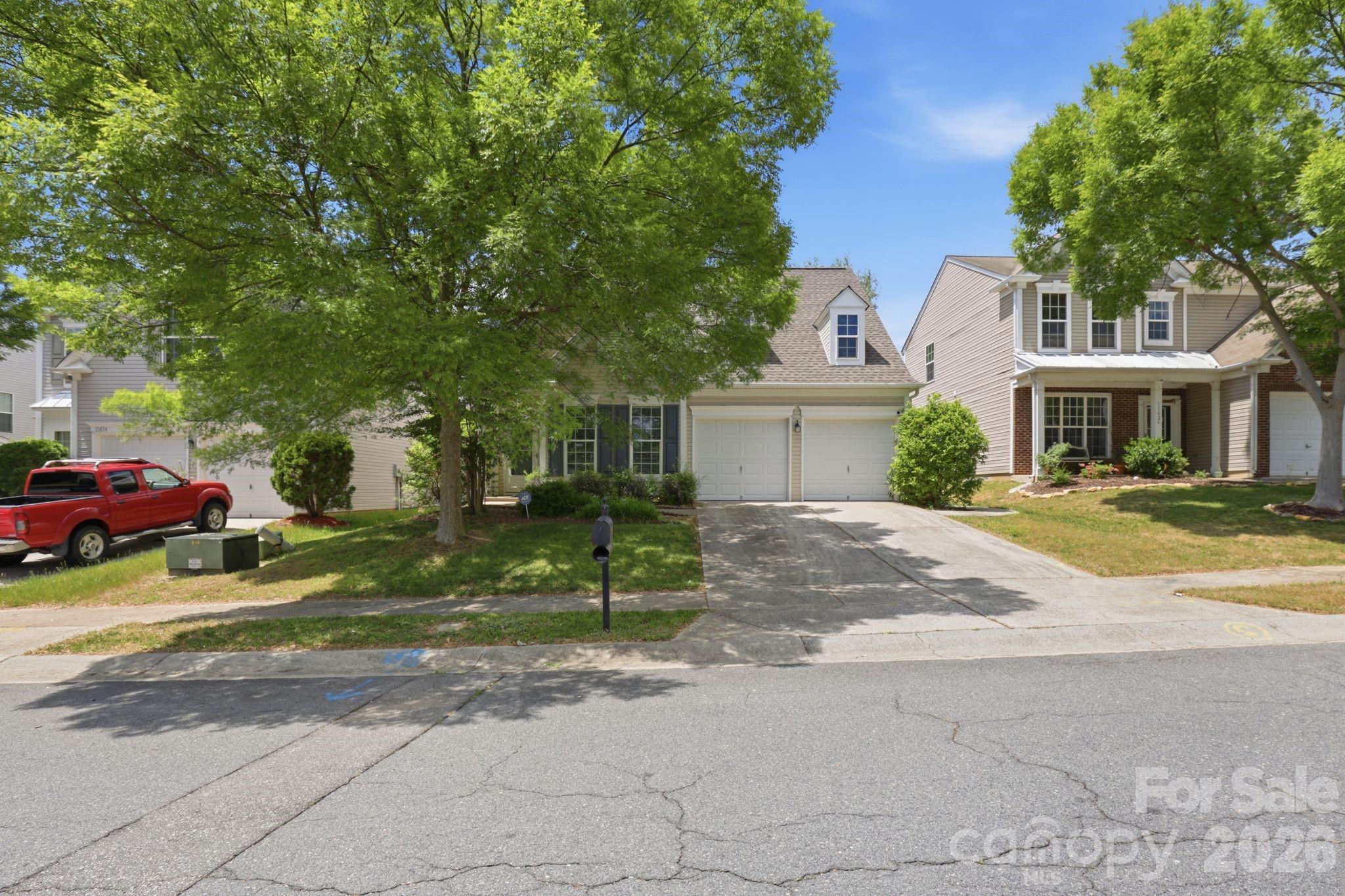 Photo 4 of 11030 Holm Oak Place, Charlotte, NC